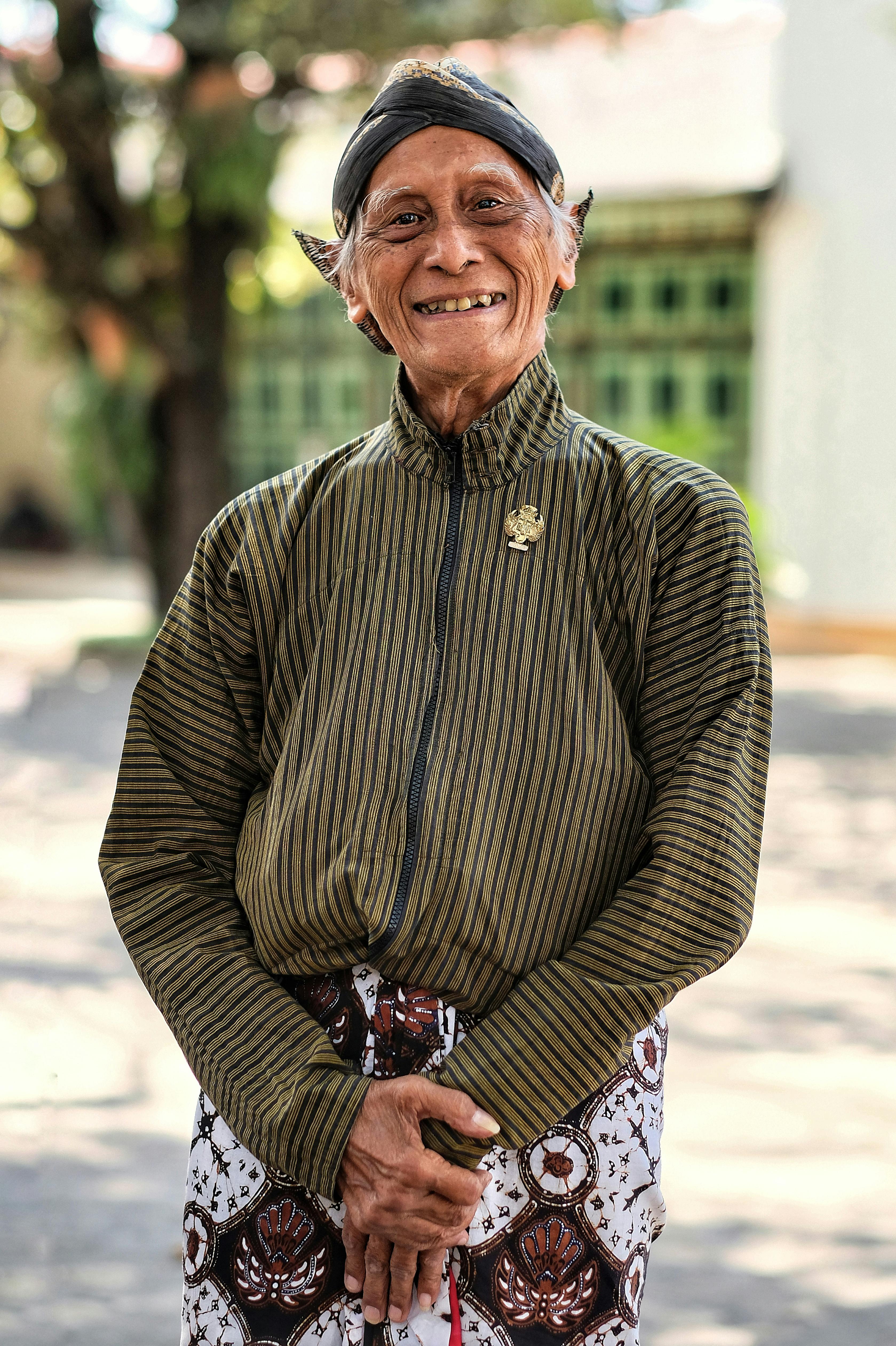 Traditional Javanese Attire in Yogyakarta · Free Stock Photo