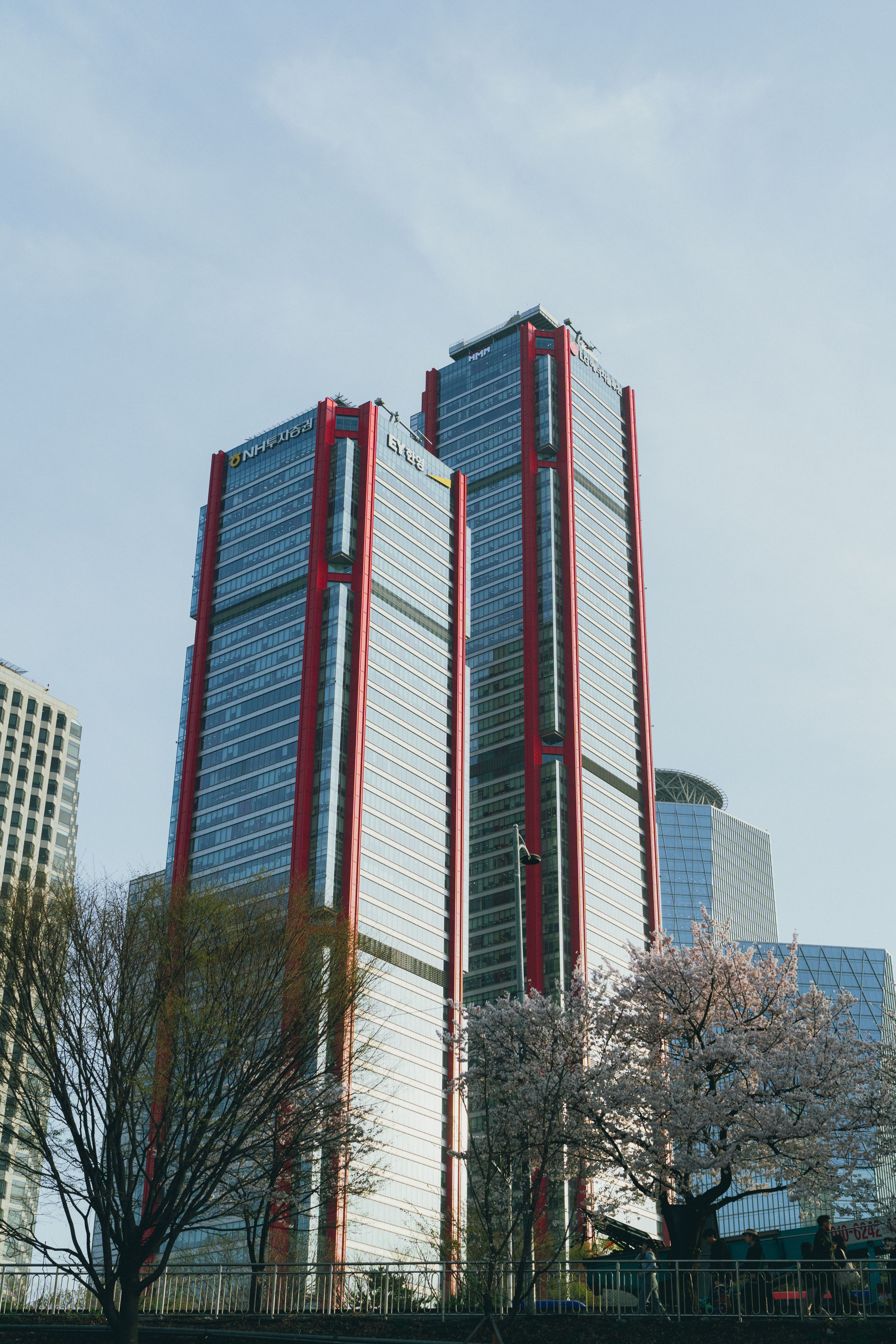 Paper Towers Photos, Download The BEST Free Paper Towers Stock Photos ...