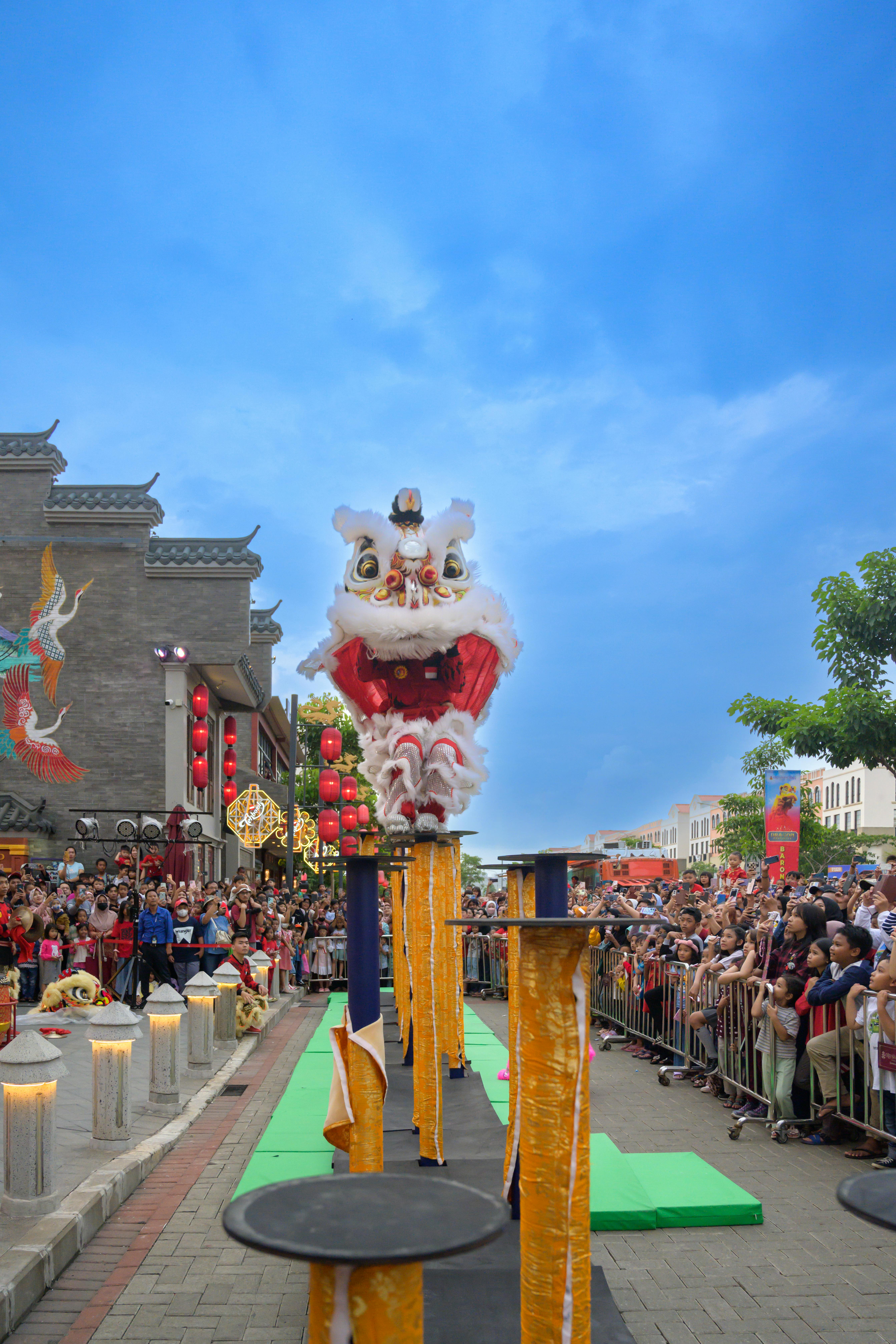 Building Curiosity Photos, Download The BEST Free Building Curiosity ...