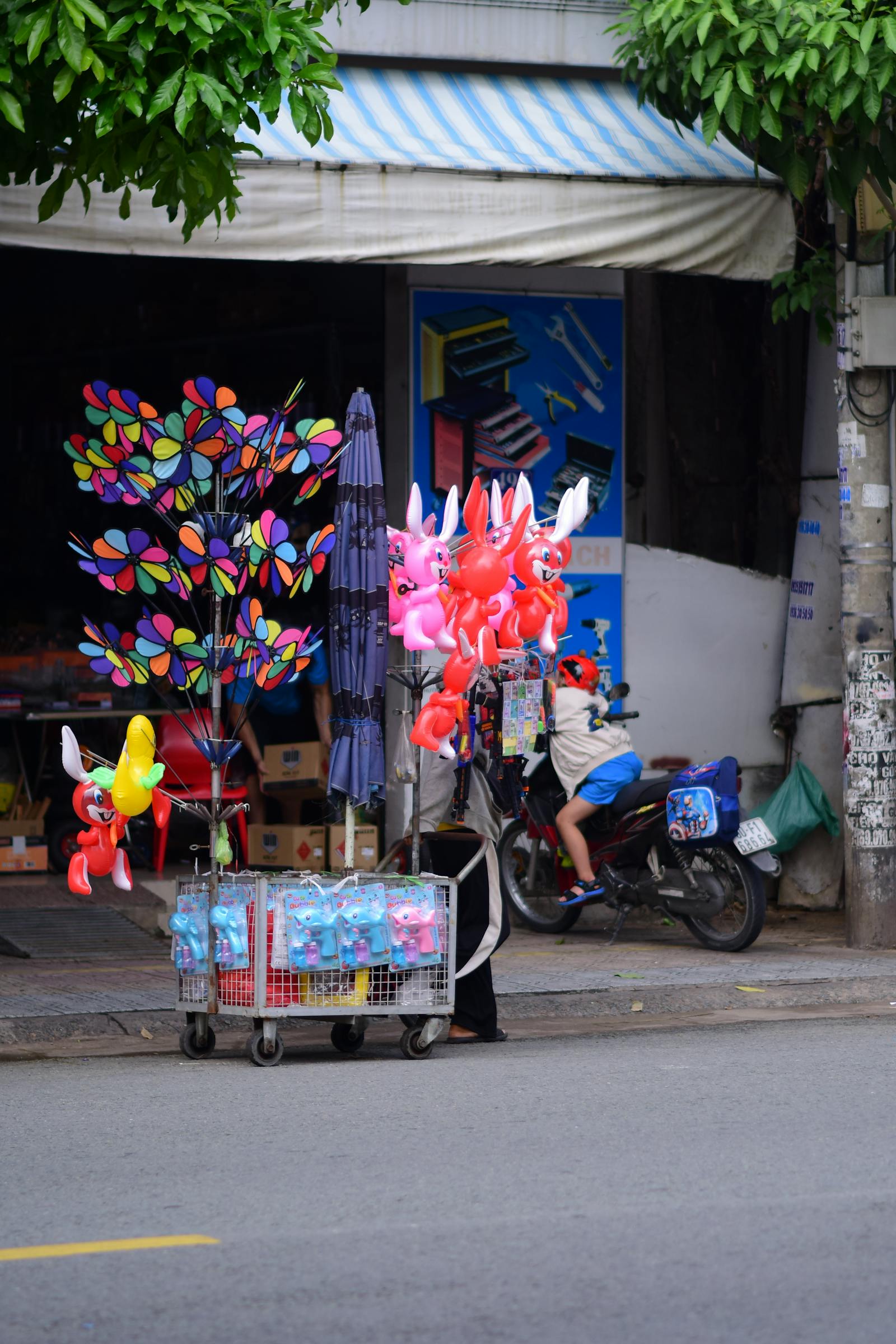 Busy Street Photos, Download The BEST Free Busy Street Stock Photos ...