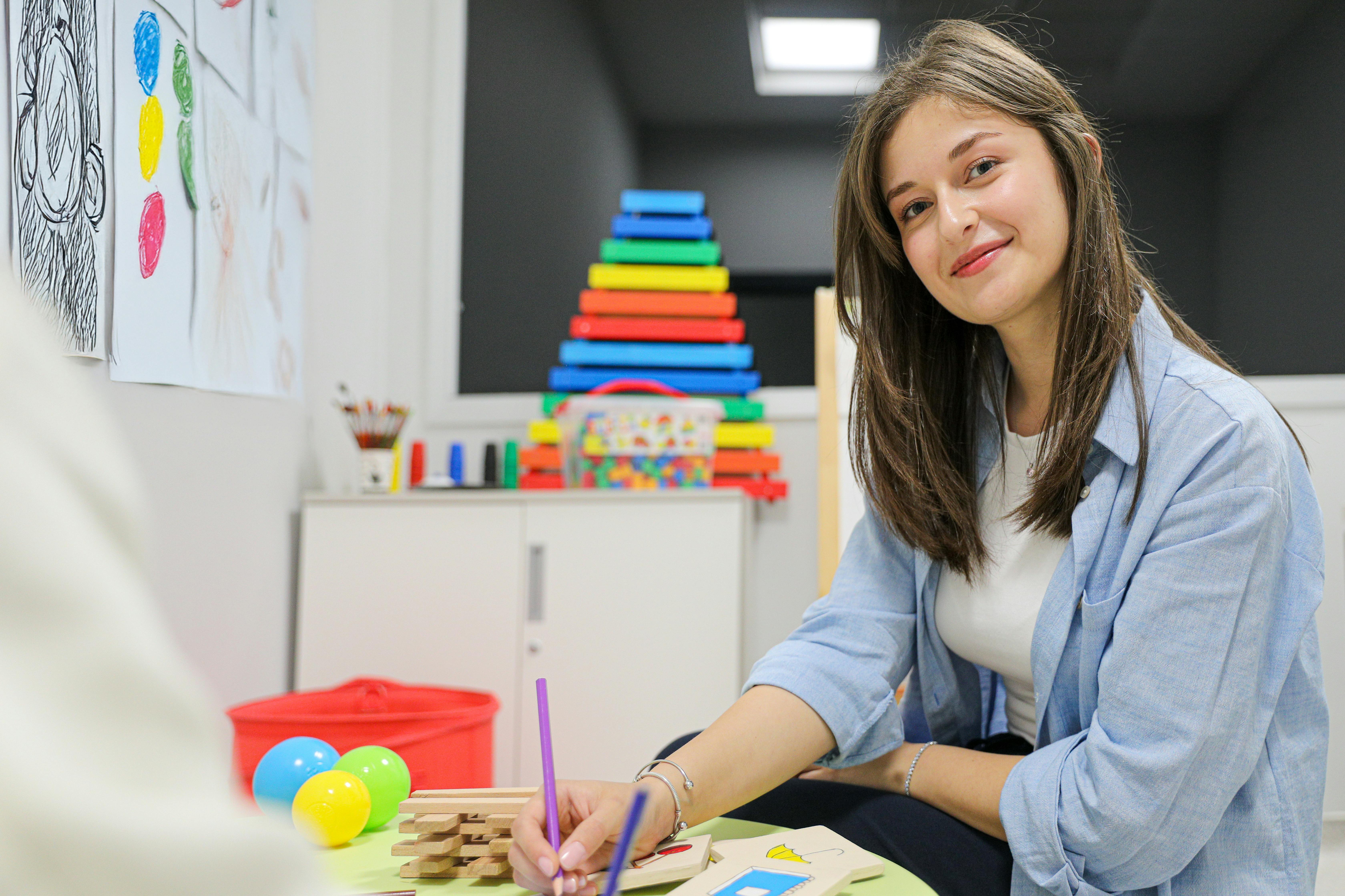 Female Computer Science Student Drawing Photos, Download The BEST Free ...