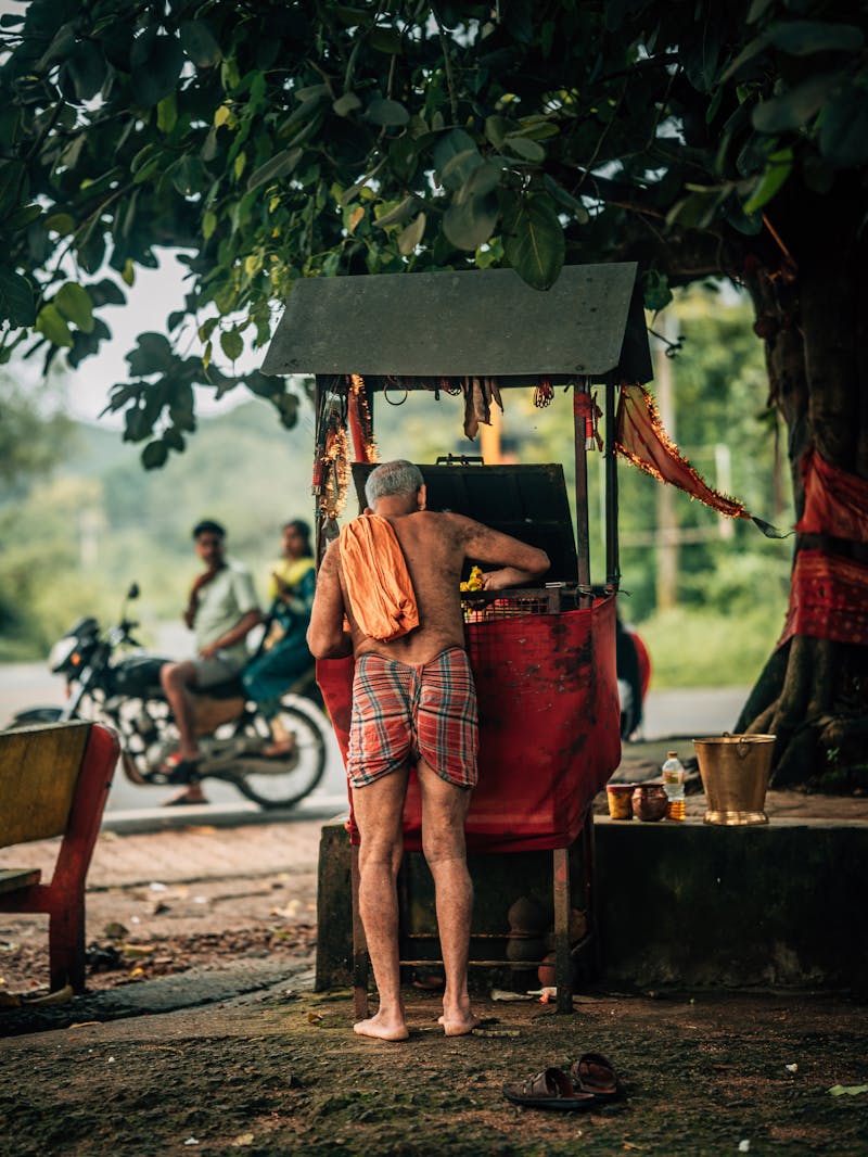 Hindu Pandit Photos, Download The BEST Free Hindu Pandit Stock Photos ...