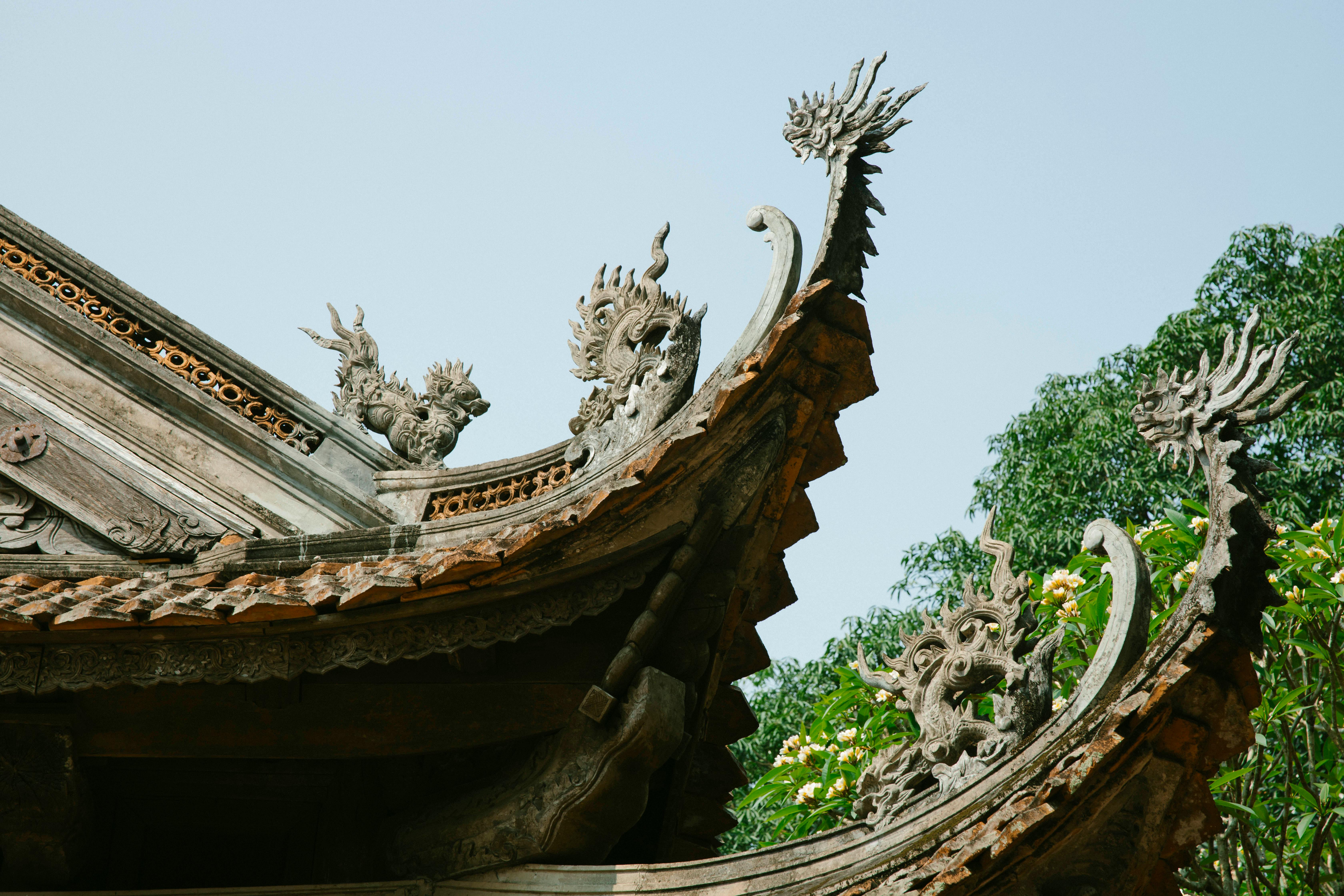 Intricate Asian Architectural Roof Design · Free Stock Photo
