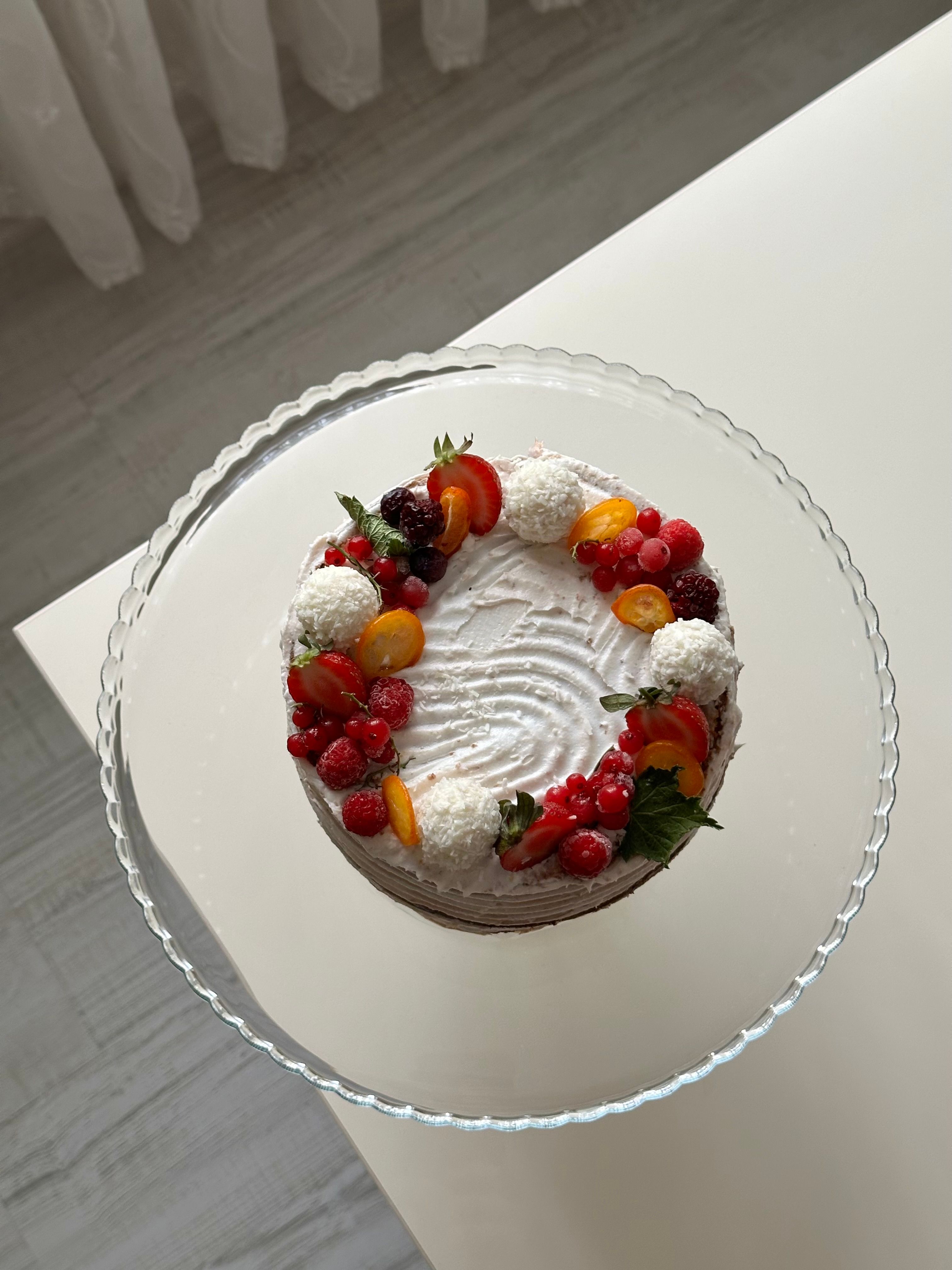 Elegant White Cake with Fresh Fruit Toppings · Free Stock Photo