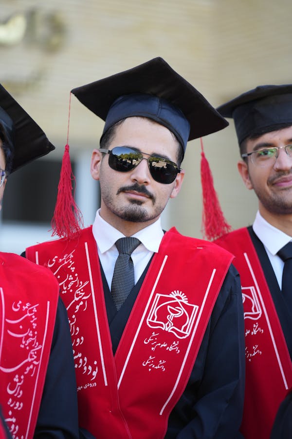 Graduation Hat Photos, Download The BEST Free Graduation Hat Stock ...