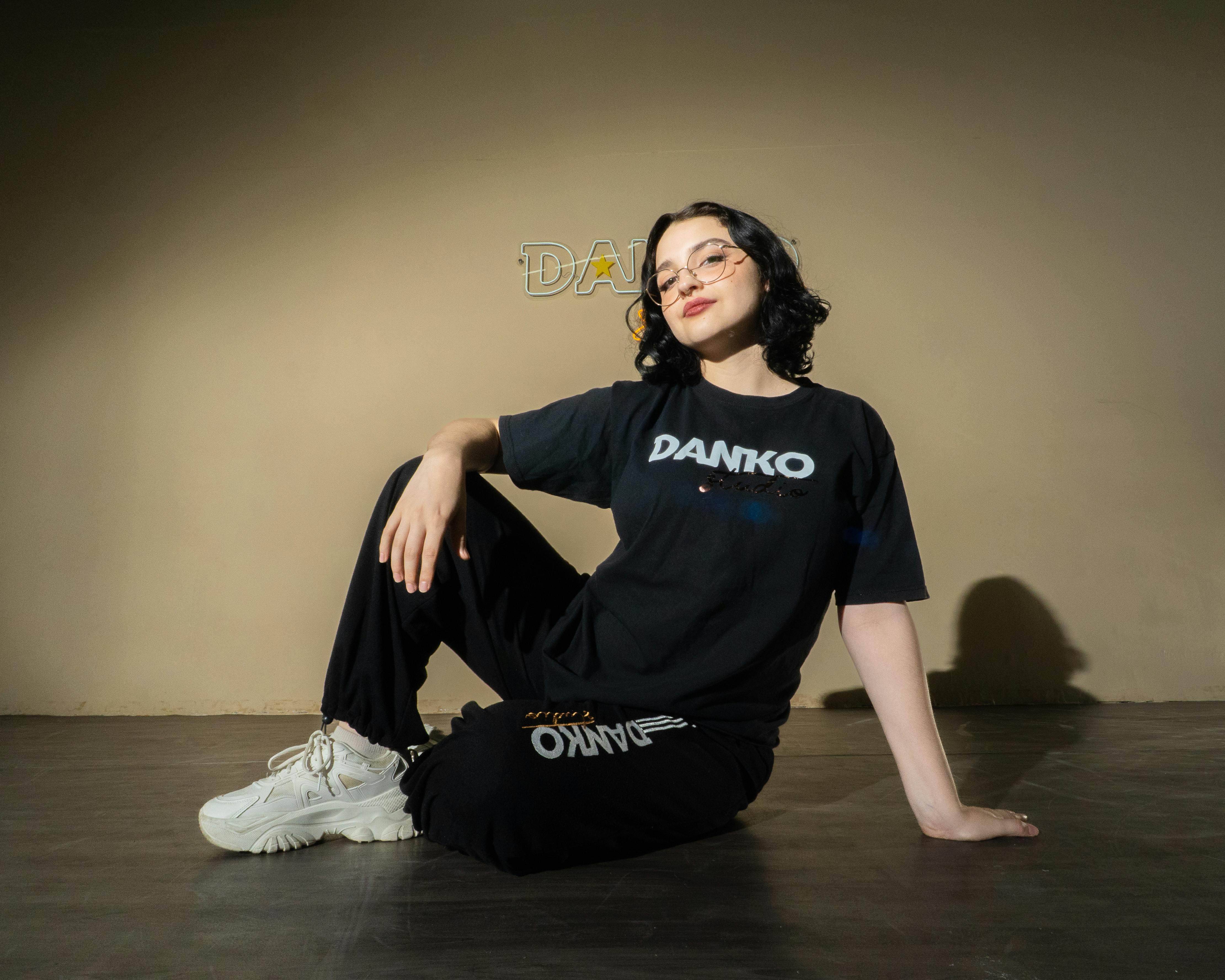 Young Model Imx Photos, Download The BEST Free Young Model Imx Stock ...