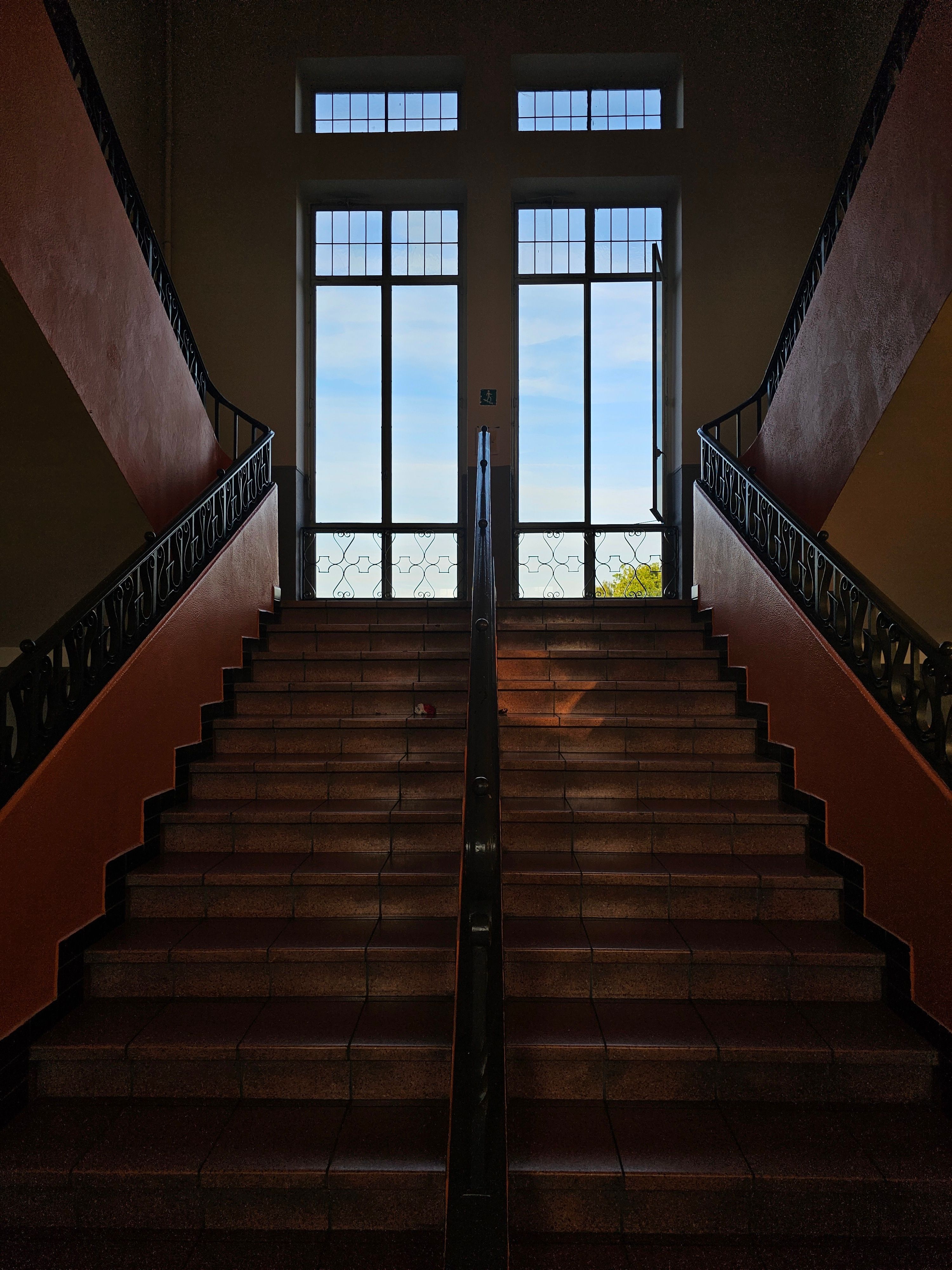 Symmetrical Staircase with Elegant Design · Free Stock Photo
