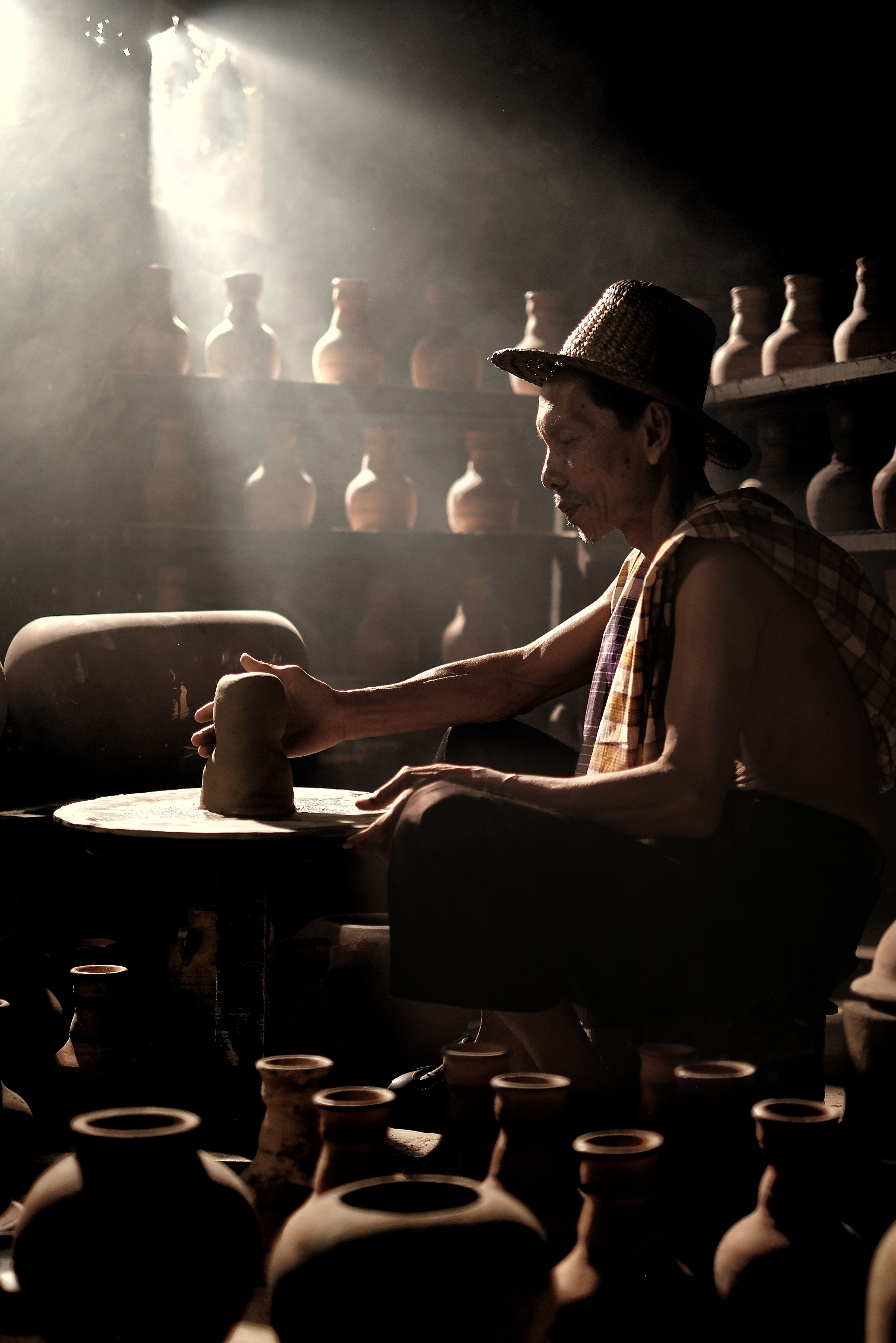 Traditional Indonesian Potter at Work · Free Stock Photo