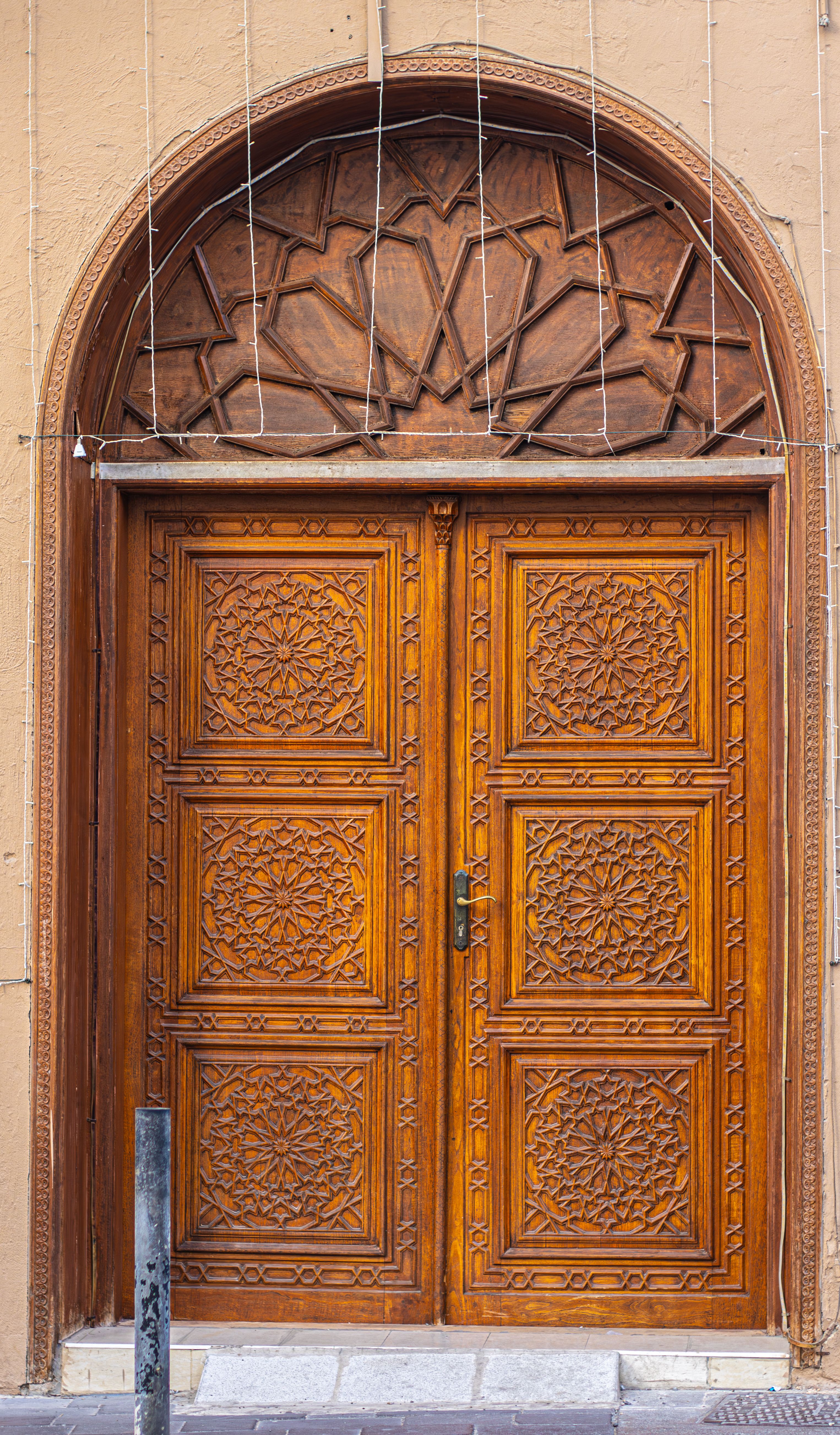 Intricate Arabic Wooden Door in Dubai · Free Stock Photo