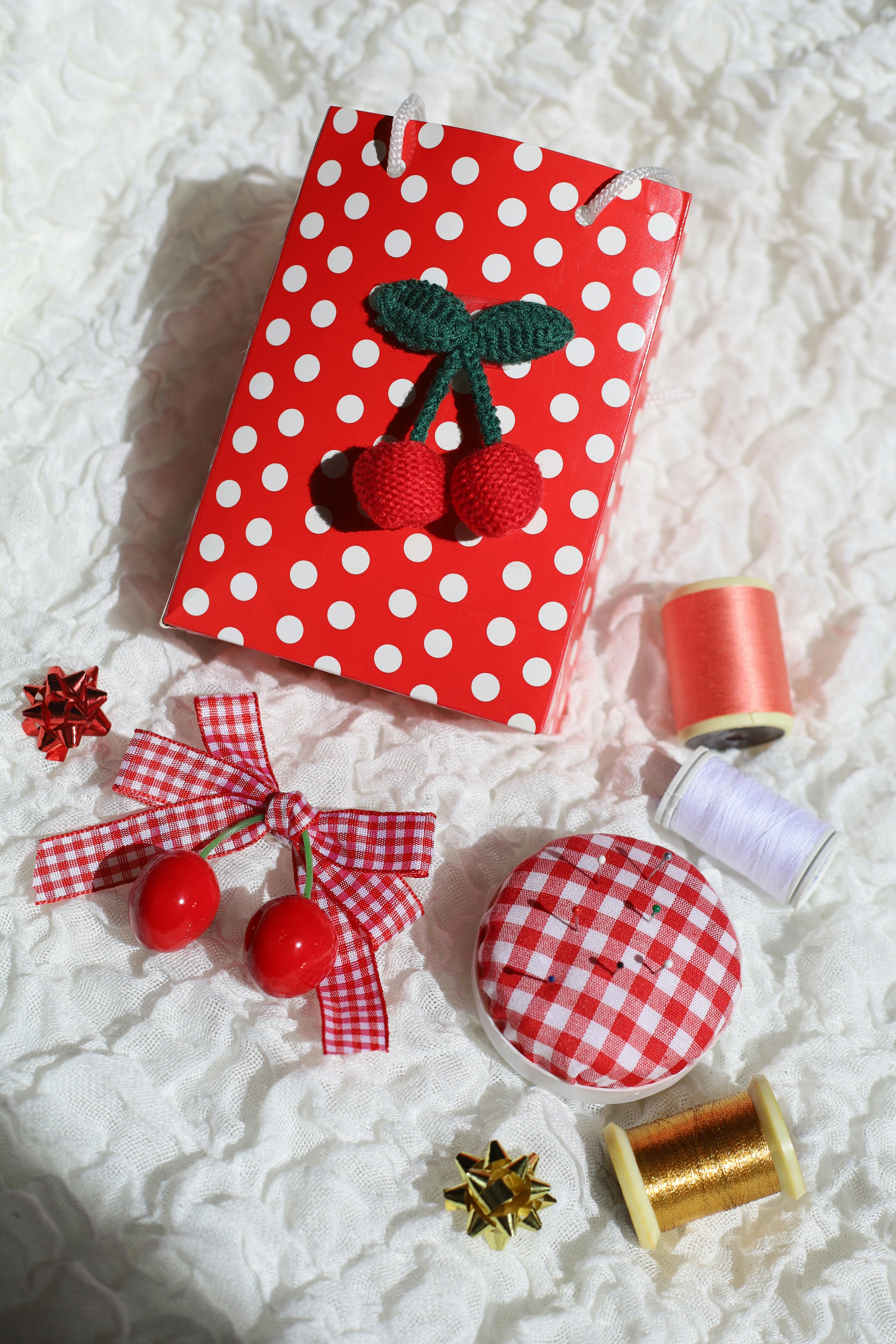 Qual Button Photos, Download The BEST Free Qual Button Stock Photos ...