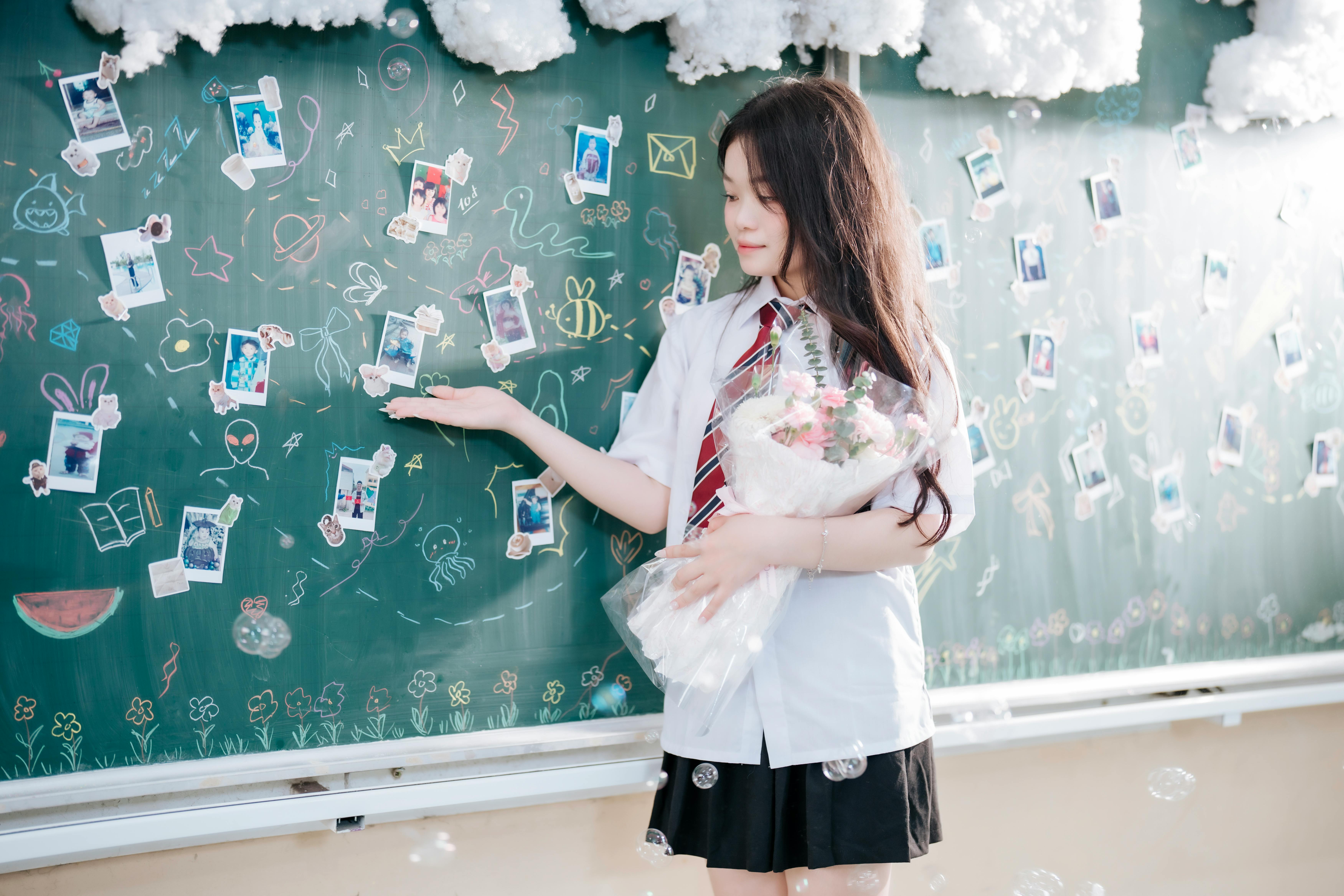 Female Computer Science Student Drawing Photos, Download The BEST Free ...