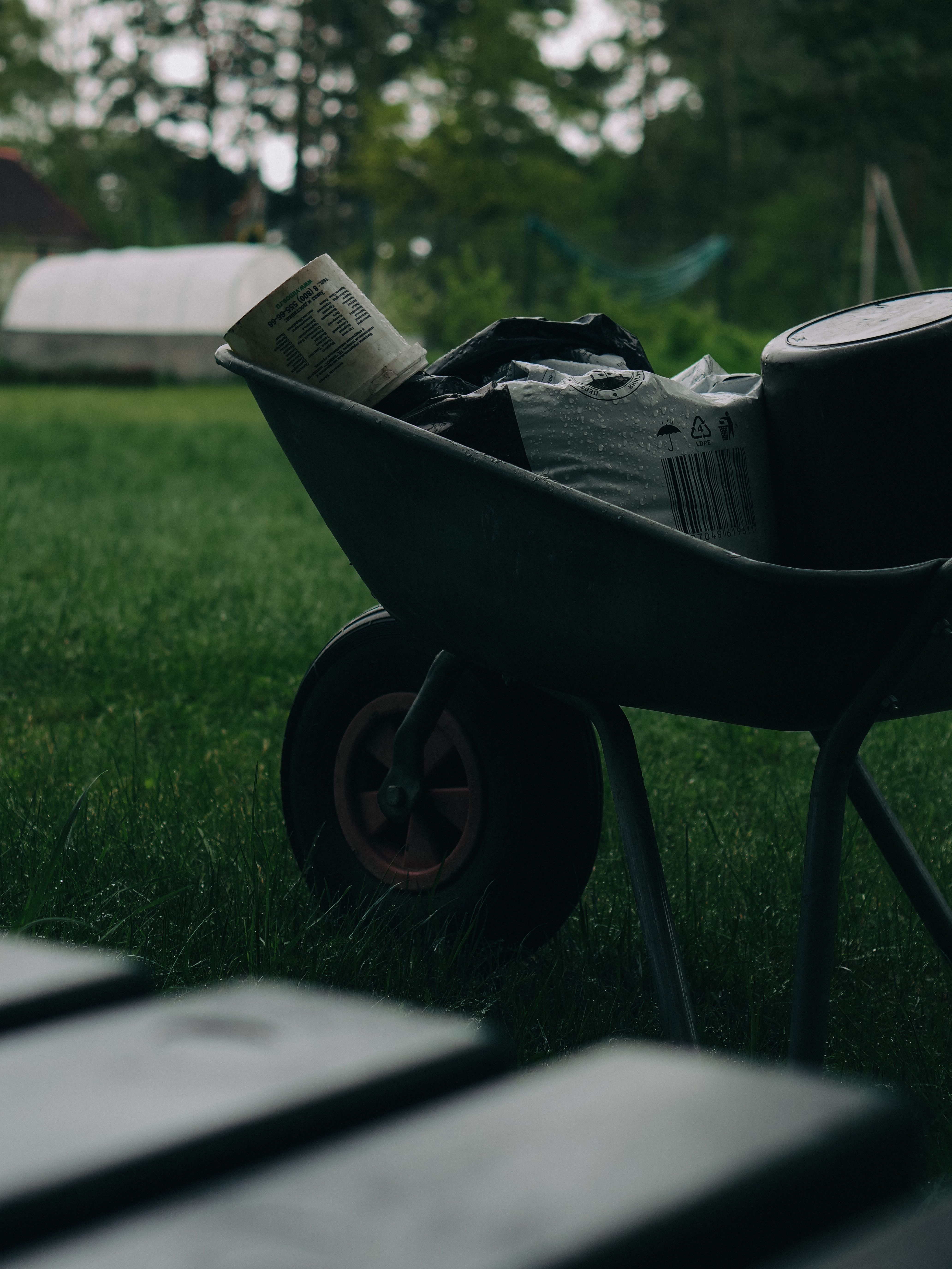 Wheelbarrow Photos, Download The BEST Free Wheelbarrow Stock Photos ...