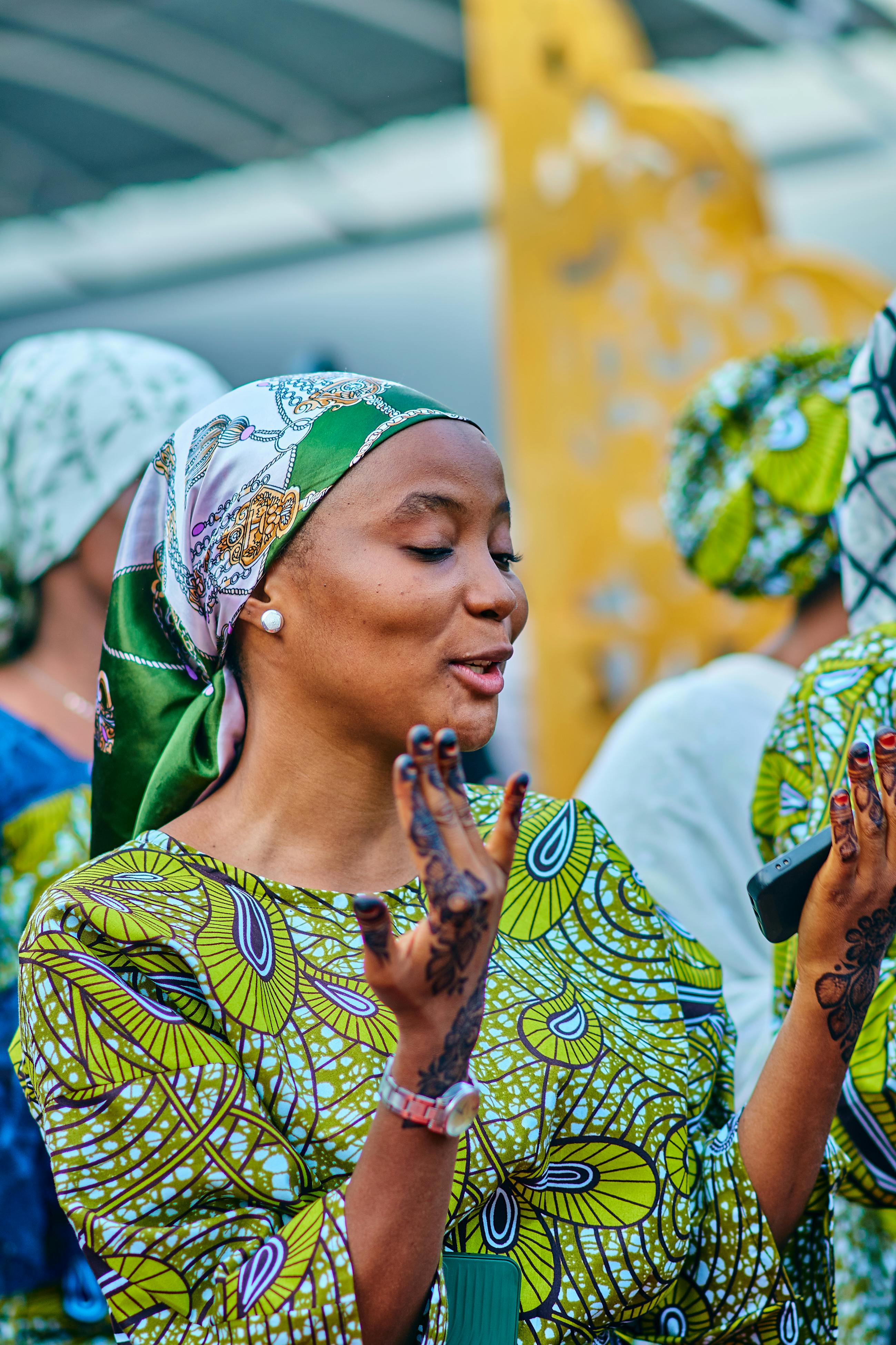 Celebración De La Henna Y Vestimenta Tradicional Colorida · Foto de ...
