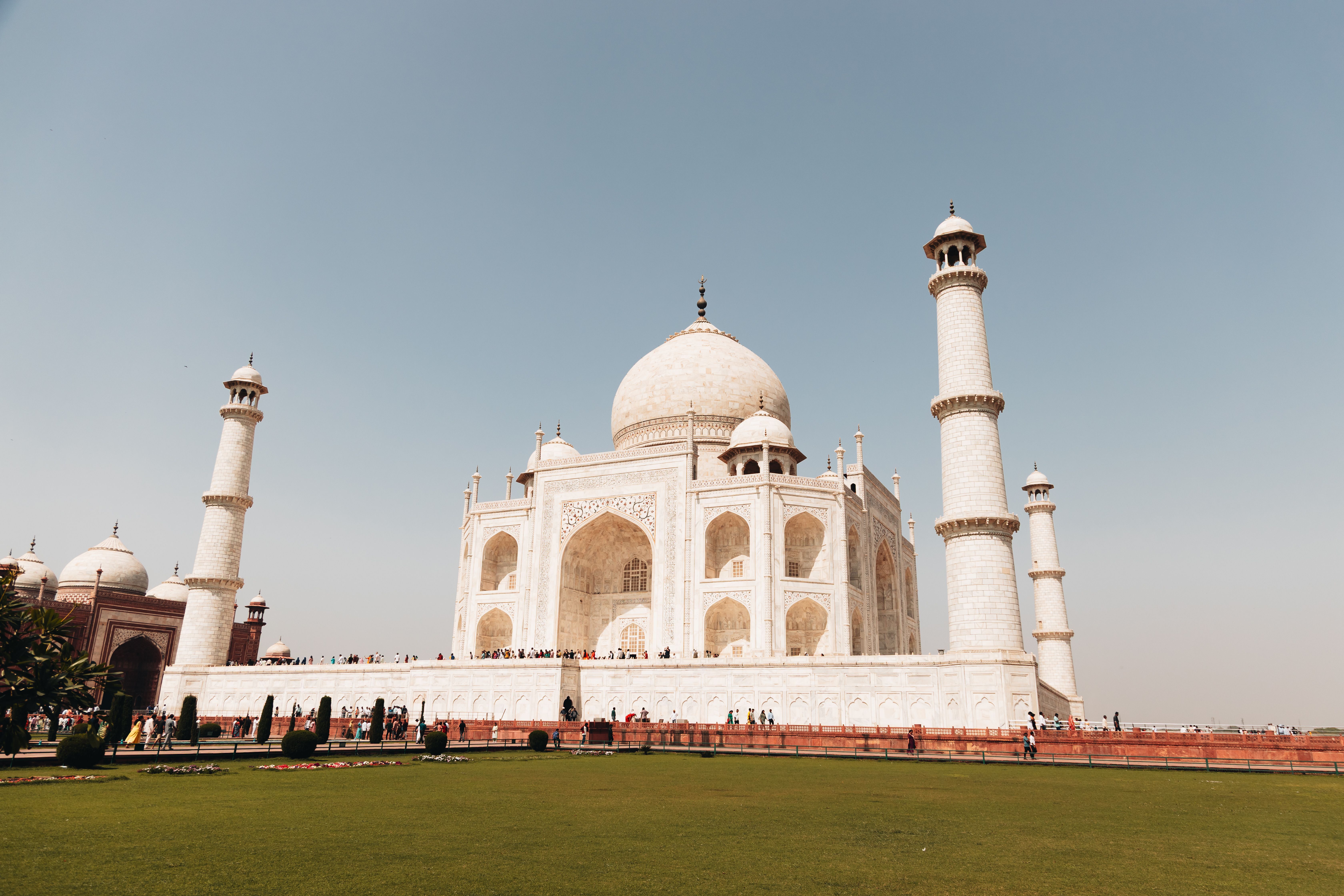 Majestic View of the Taj Mahal in Agra · Free Stock Photo