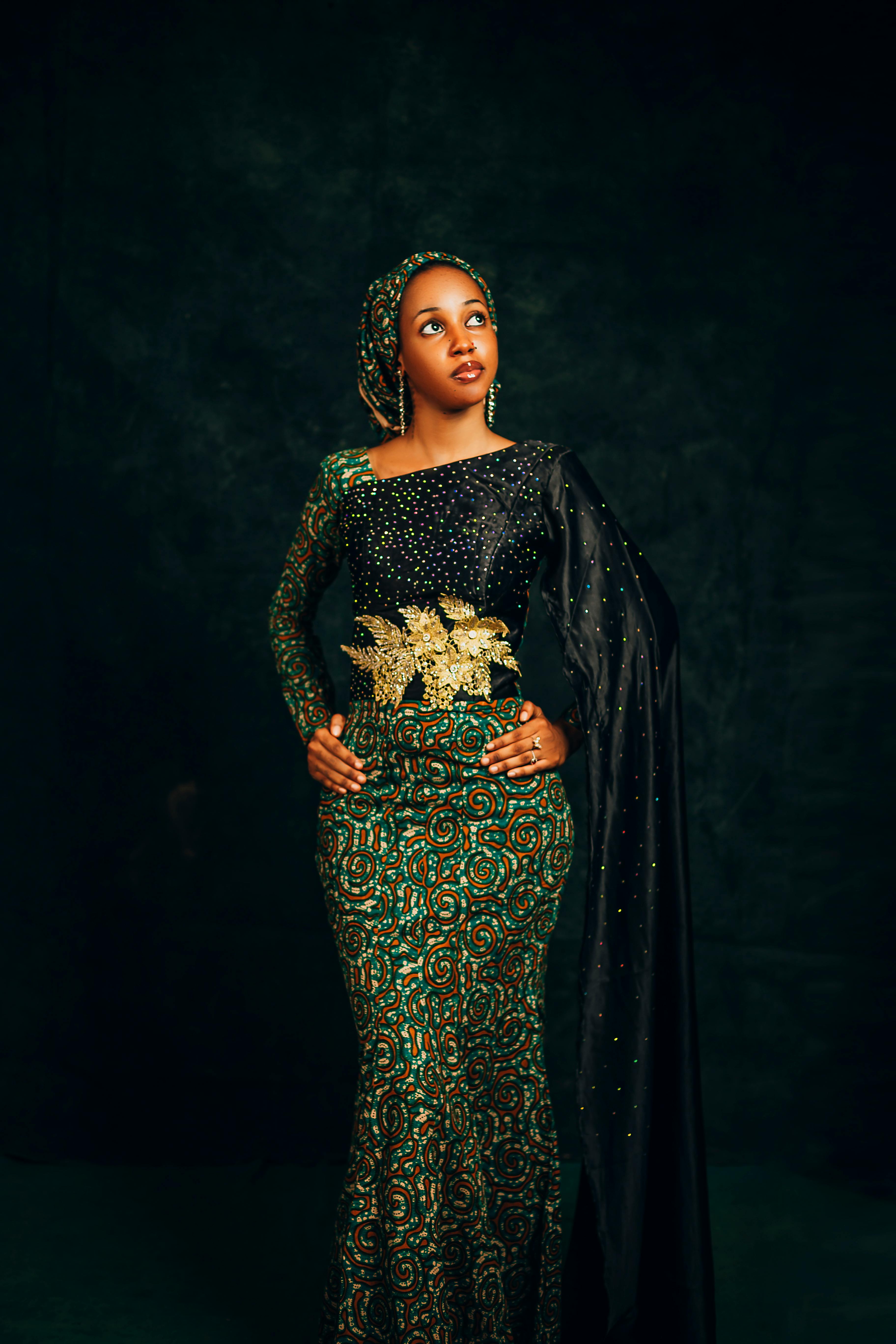 What Color Dress Goes with White Heels Best?