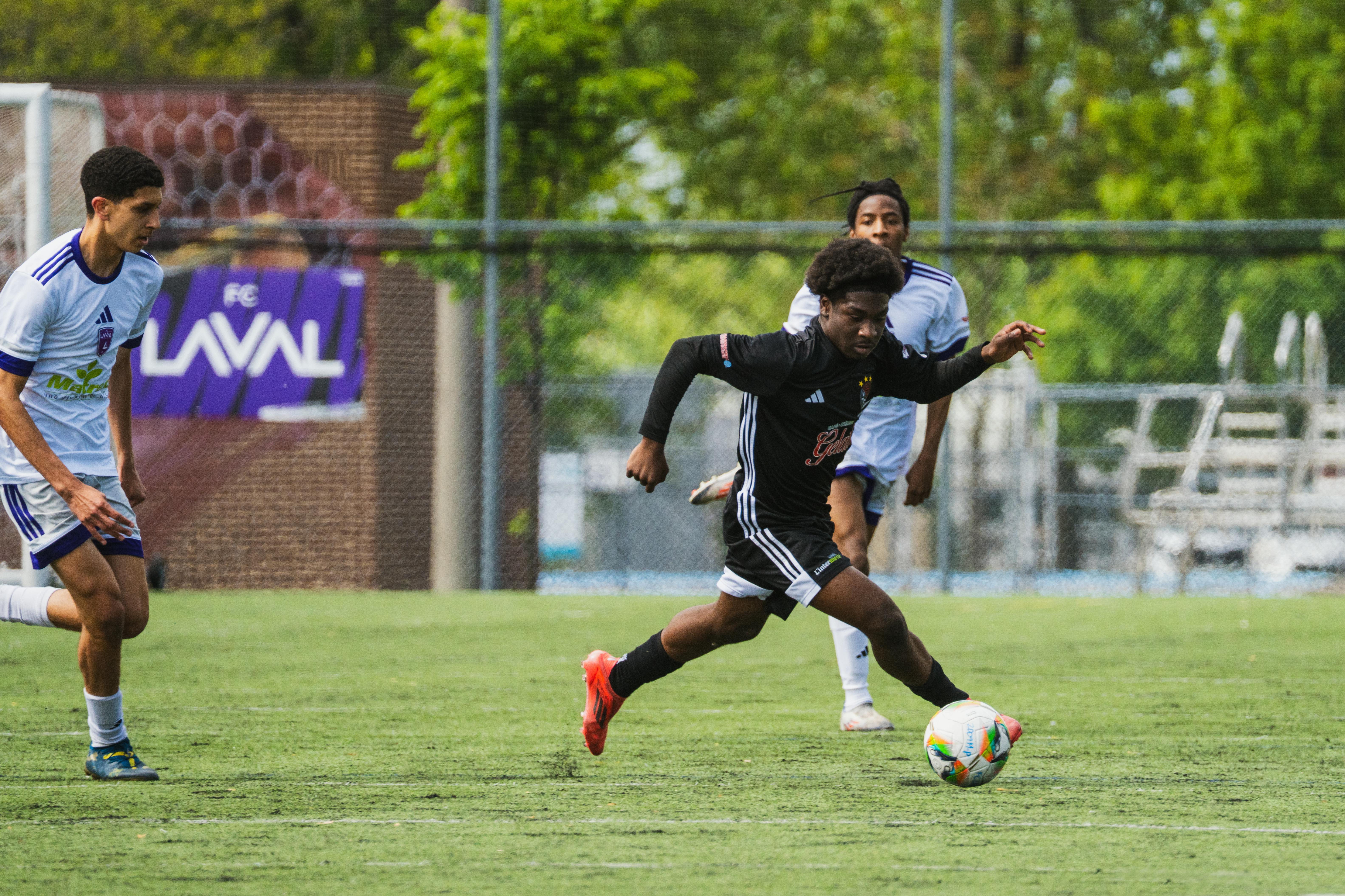 Youth Soccer Match Action in Laval, Canada · Free Stock Photo