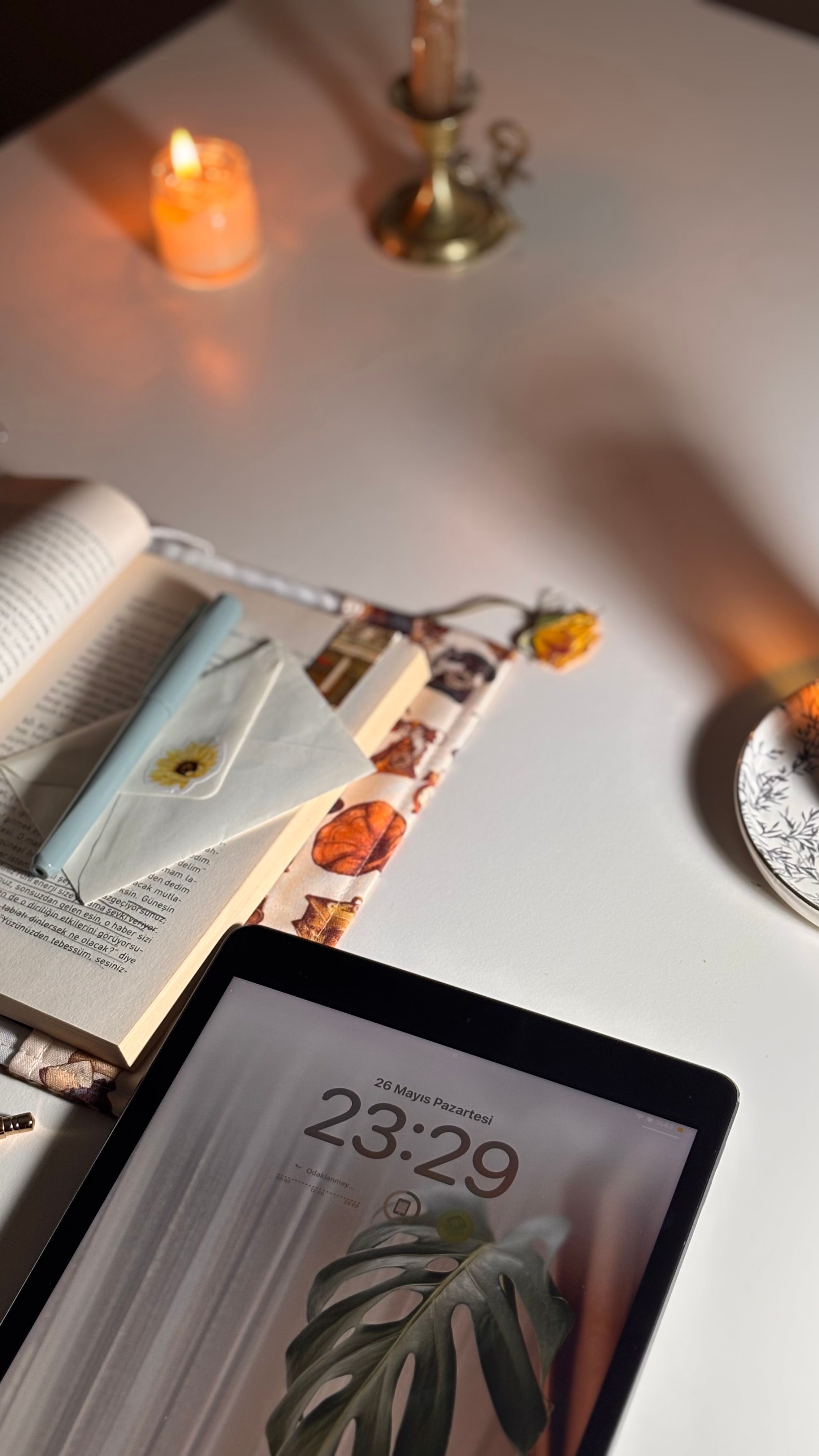 Book Aesthetic Photos, Download The BEST Free Book Aesthetic Stock ...