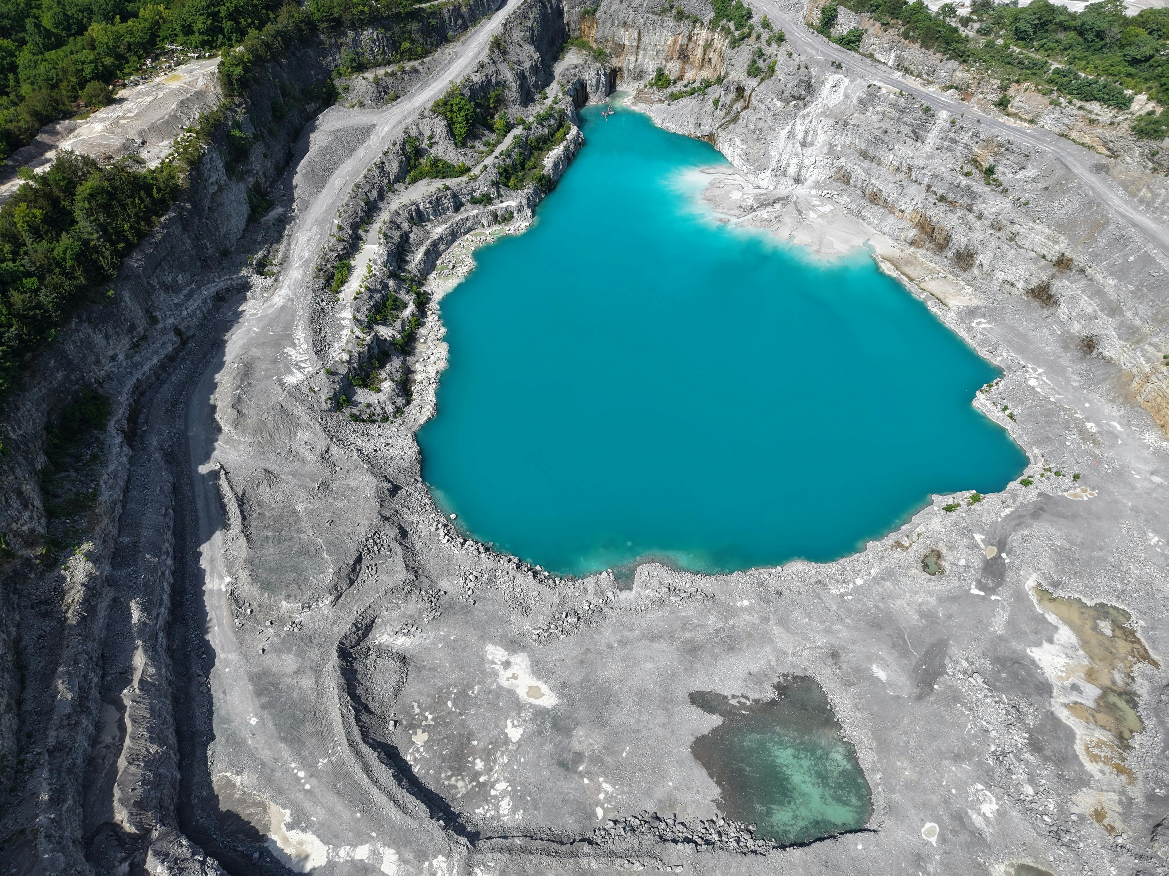 Aerial View of Quarry Lake in Mascot, TN · Free Stock Photo
