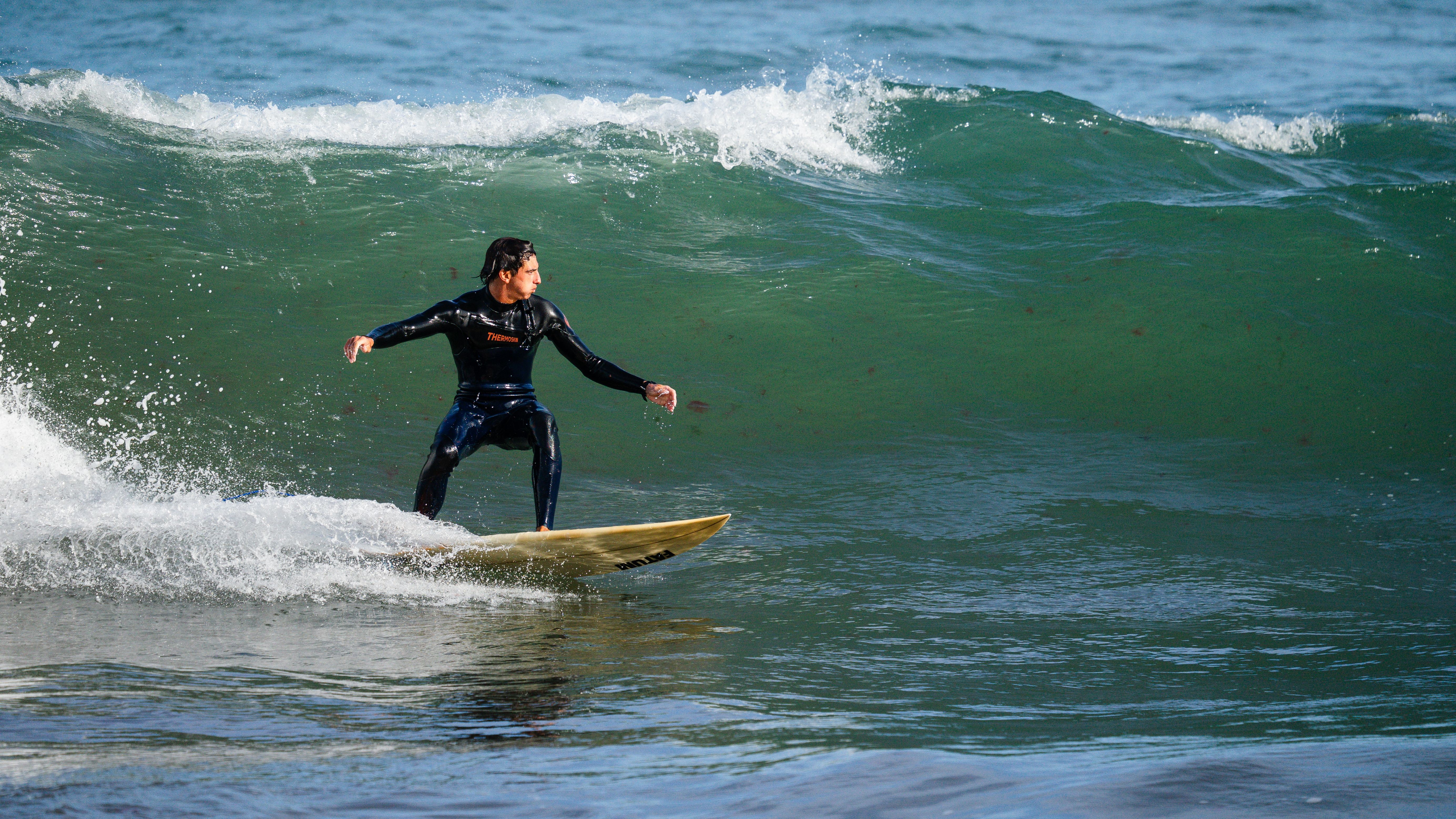 Male Surfing Wave Photos, Download The BEST Free Male Surfing Wave ...