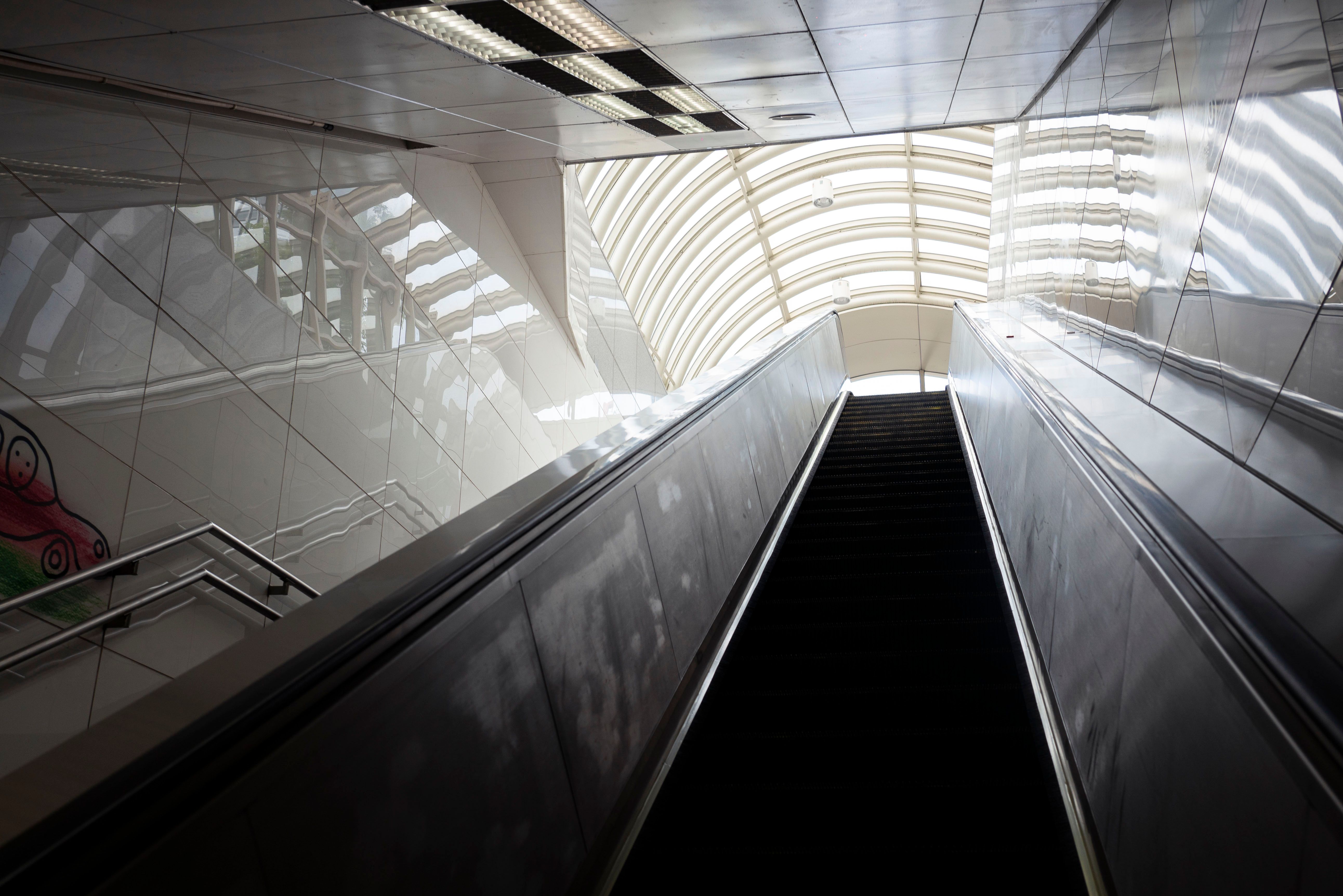 Modern Indoor Escalator Leading Upward · Free Stock Photo
