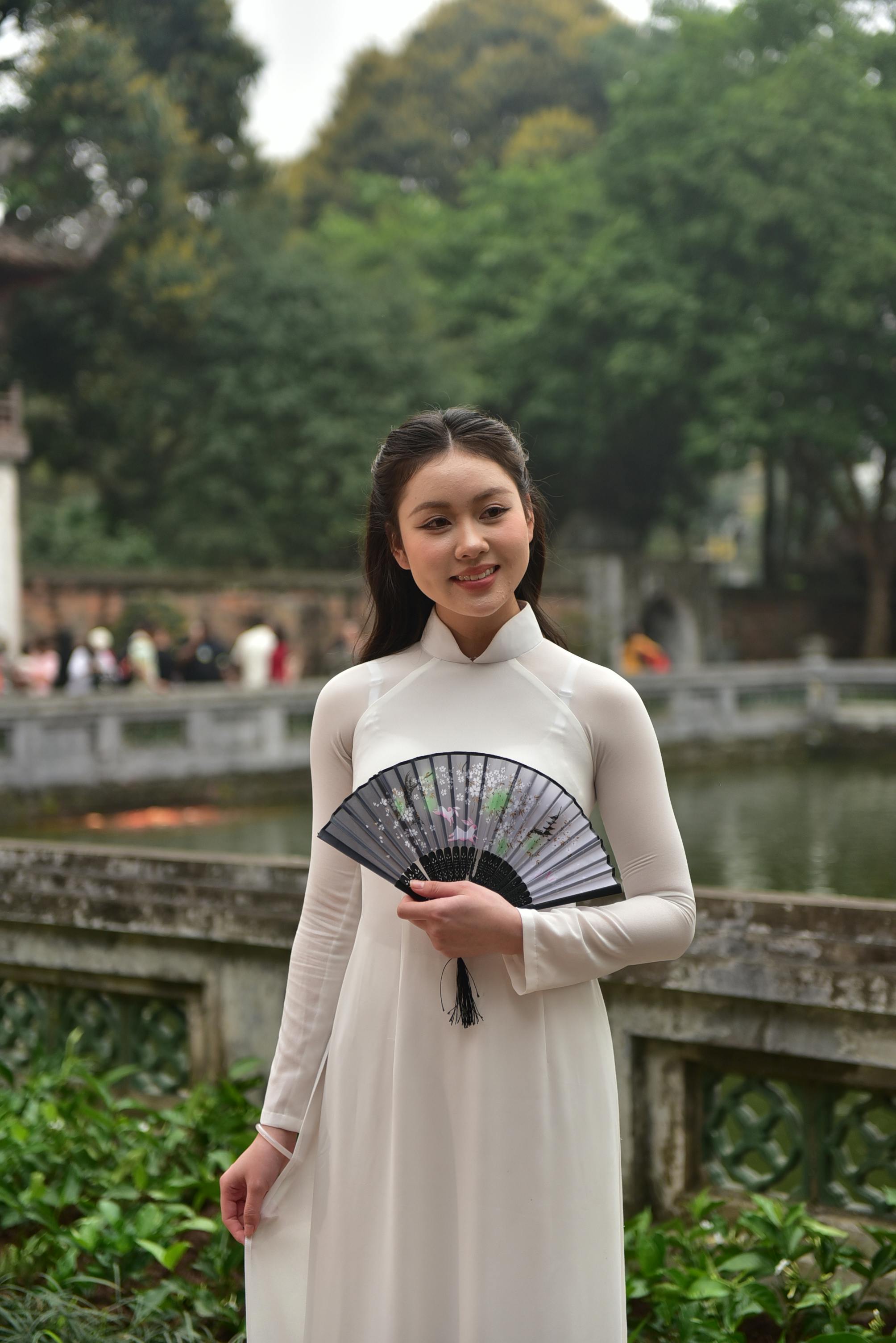 Superficial Charm Photos, Download The BEST Free Superficial Charm ...