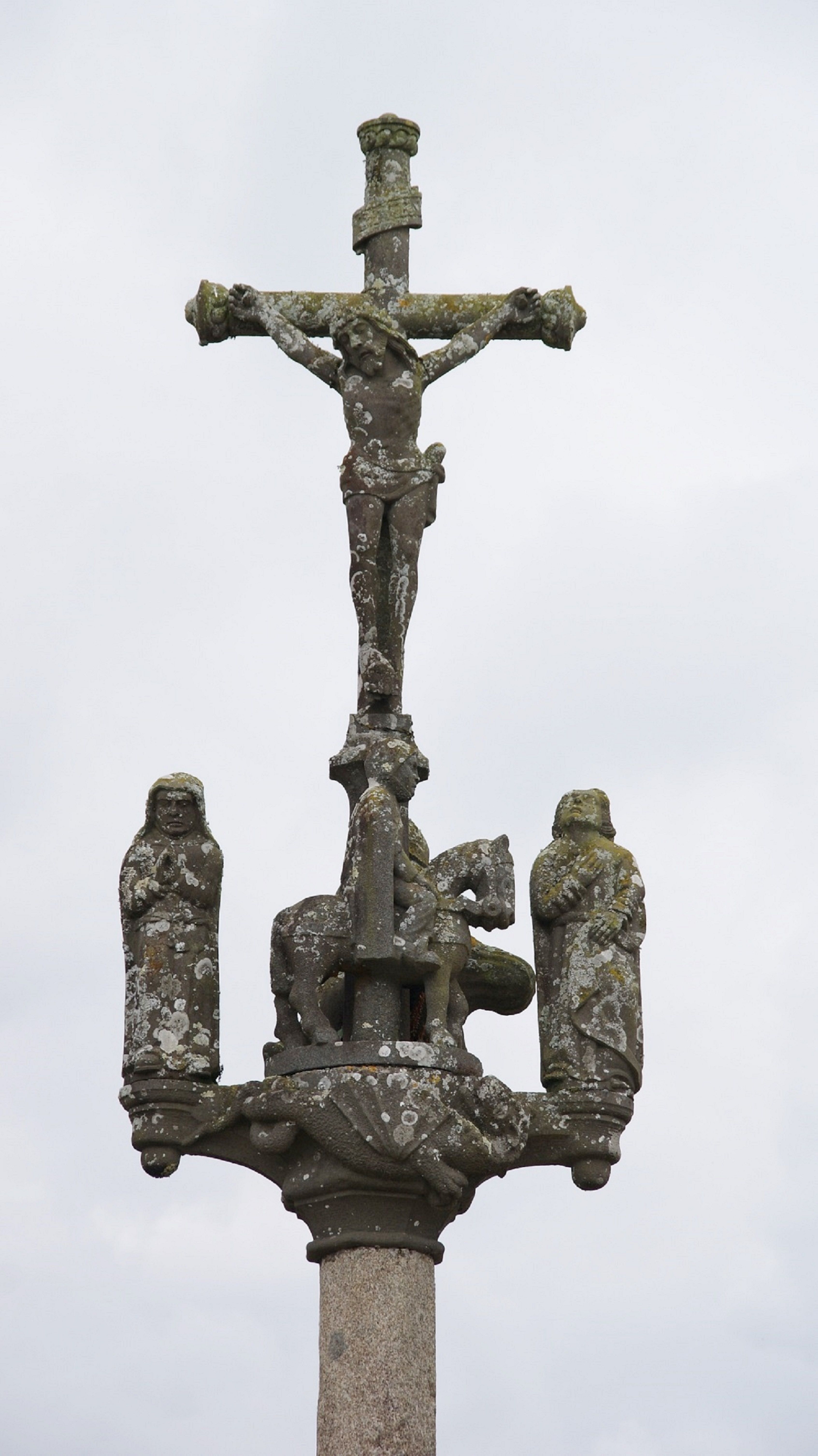 Historic Stone Cross in Saint-Derrien, France · Free Stock Photo