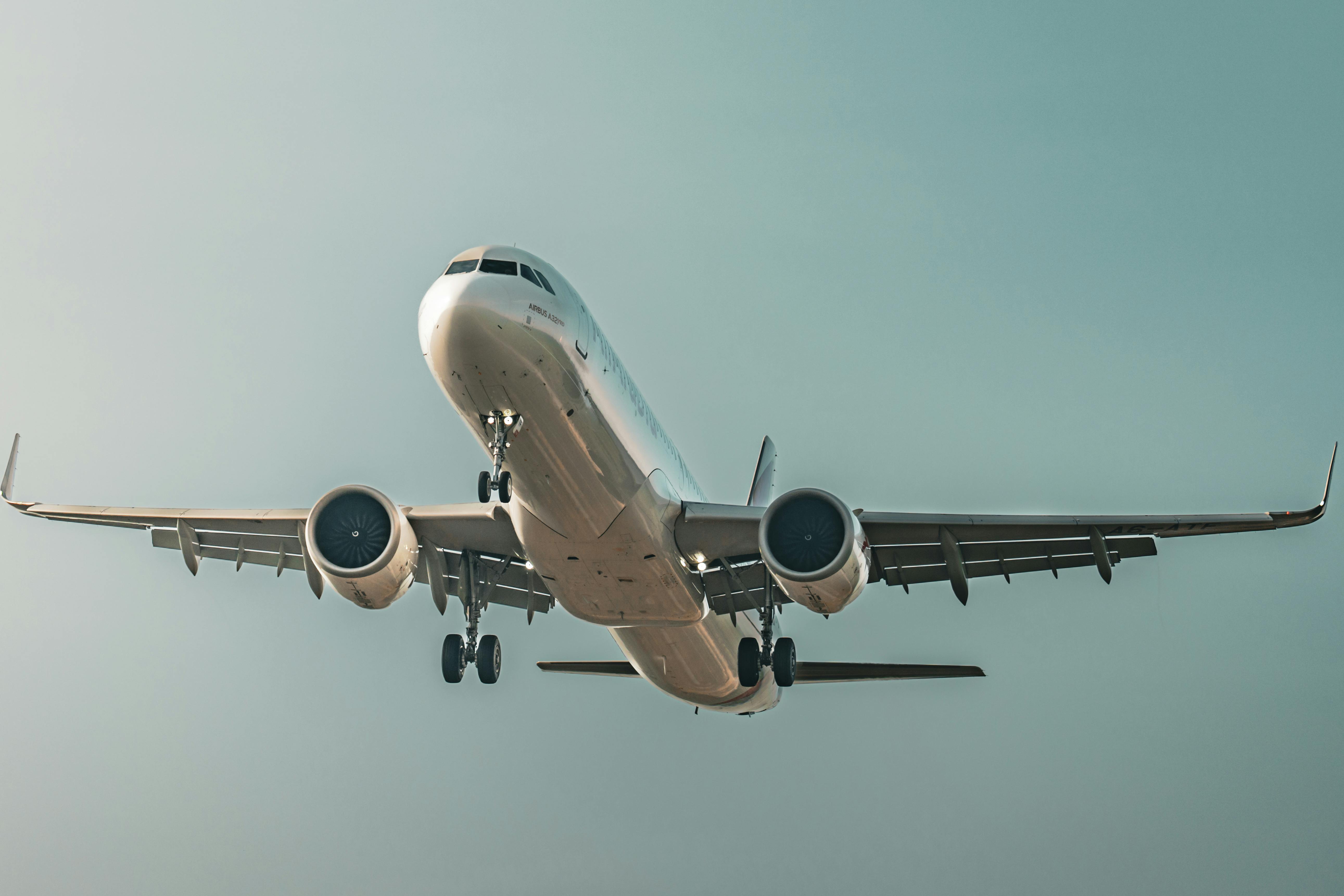 Plane Tale Off Photos, Download The BEST Free Plane Tale Off Stock ...