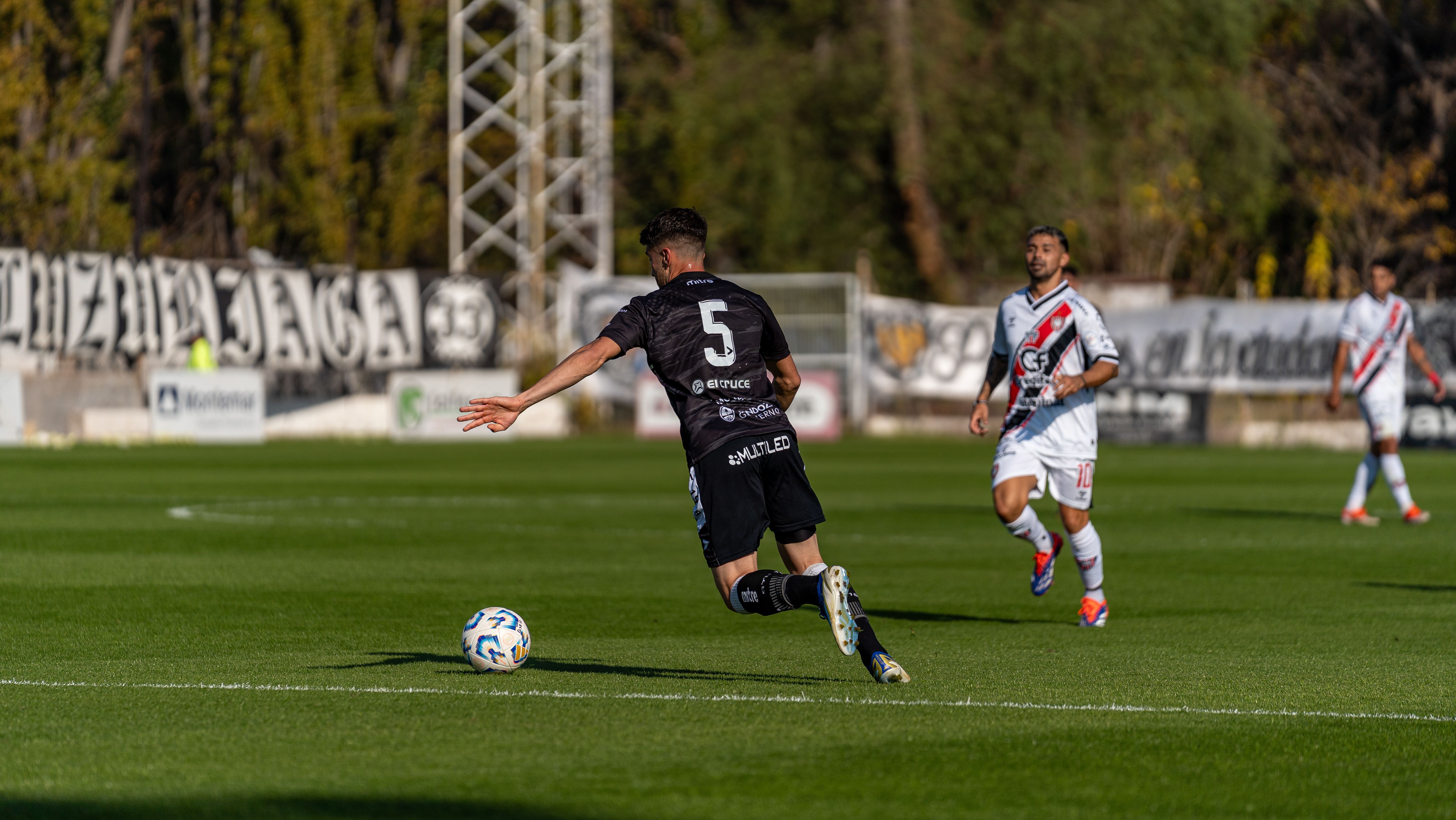Footballers Playing Ball Photos, Download The BEST Free Footballers ...
