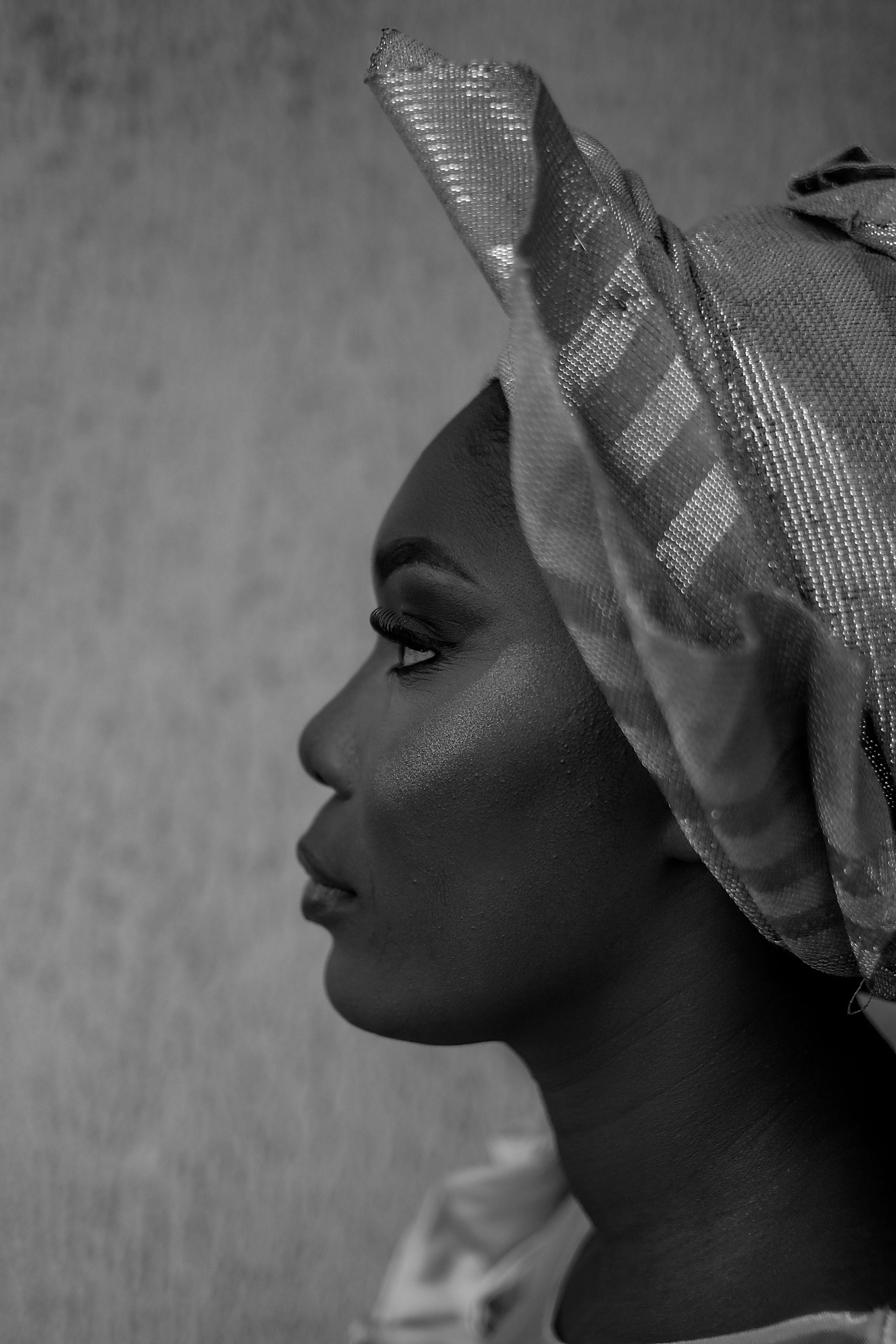 Elegant Side Profile Portrait of African Bride · Free Stock Photo