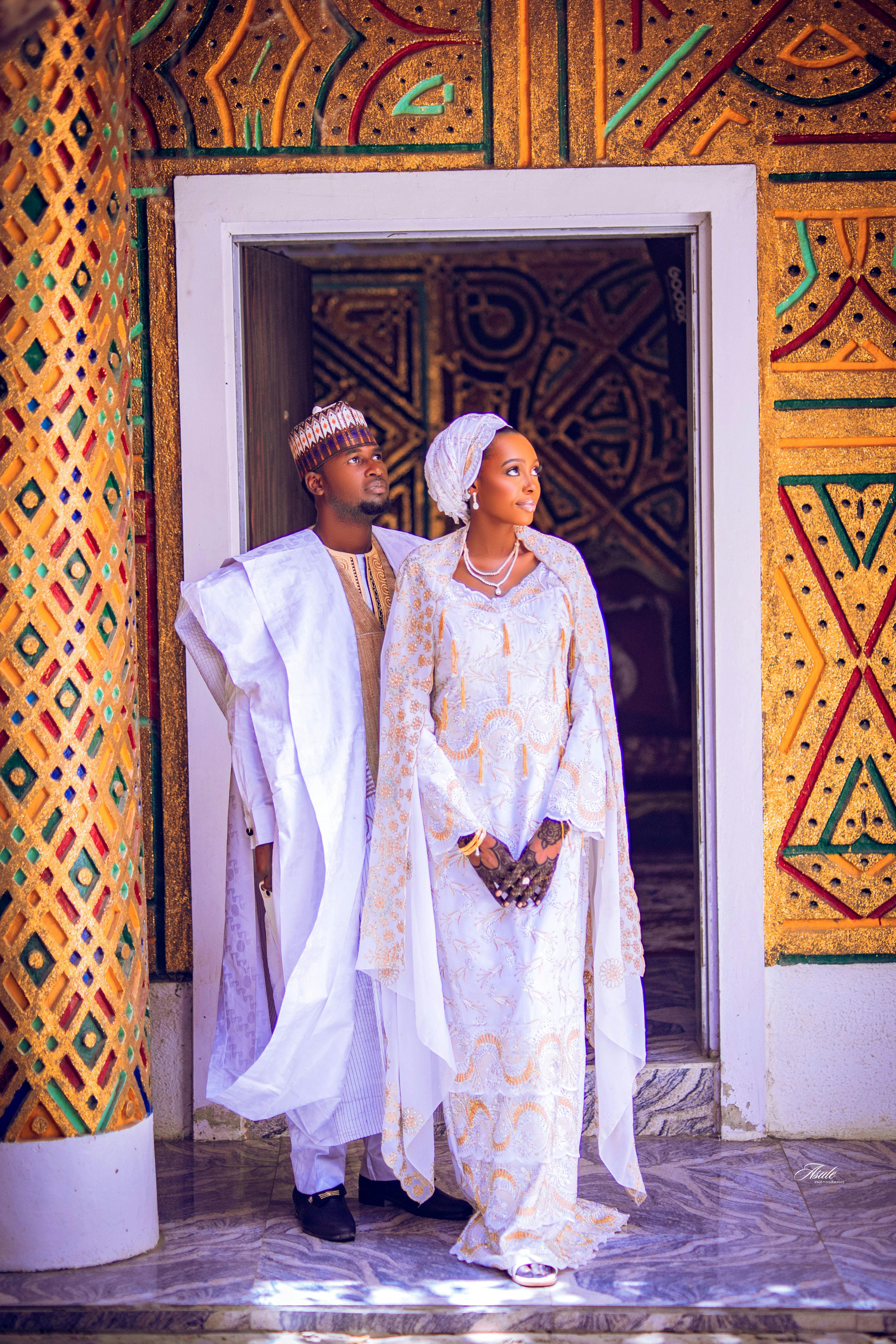 Elegant Couple in Traditional African Attire · Free Stock Photo