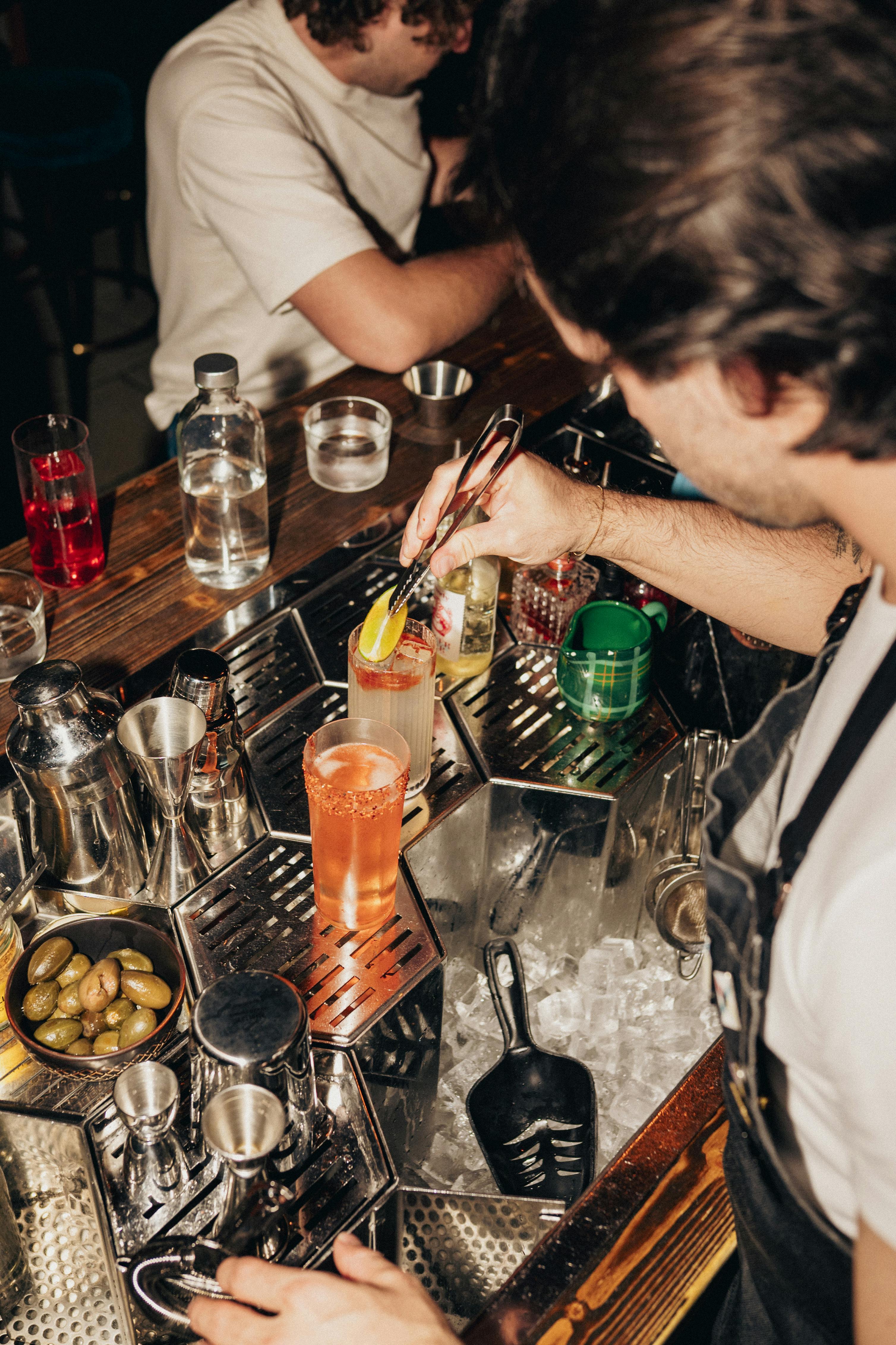 Drinks At Pub Photos, Download The BEST Free Drinks At Pub Stock Photos ...