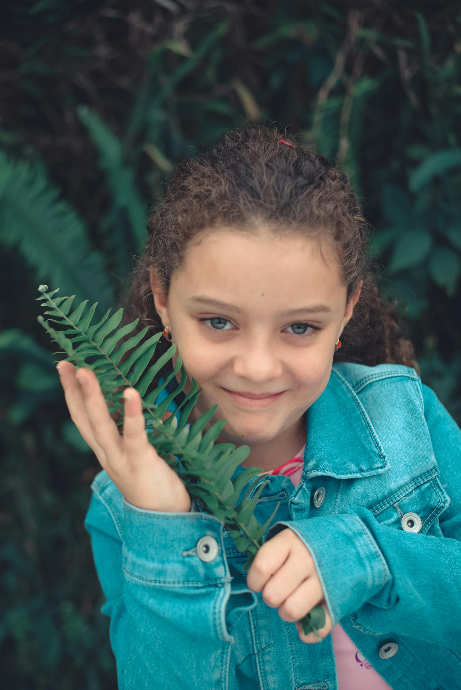 Pretty Tween Girl Smile Photos, Download The BEST Free Pretty Tween ...