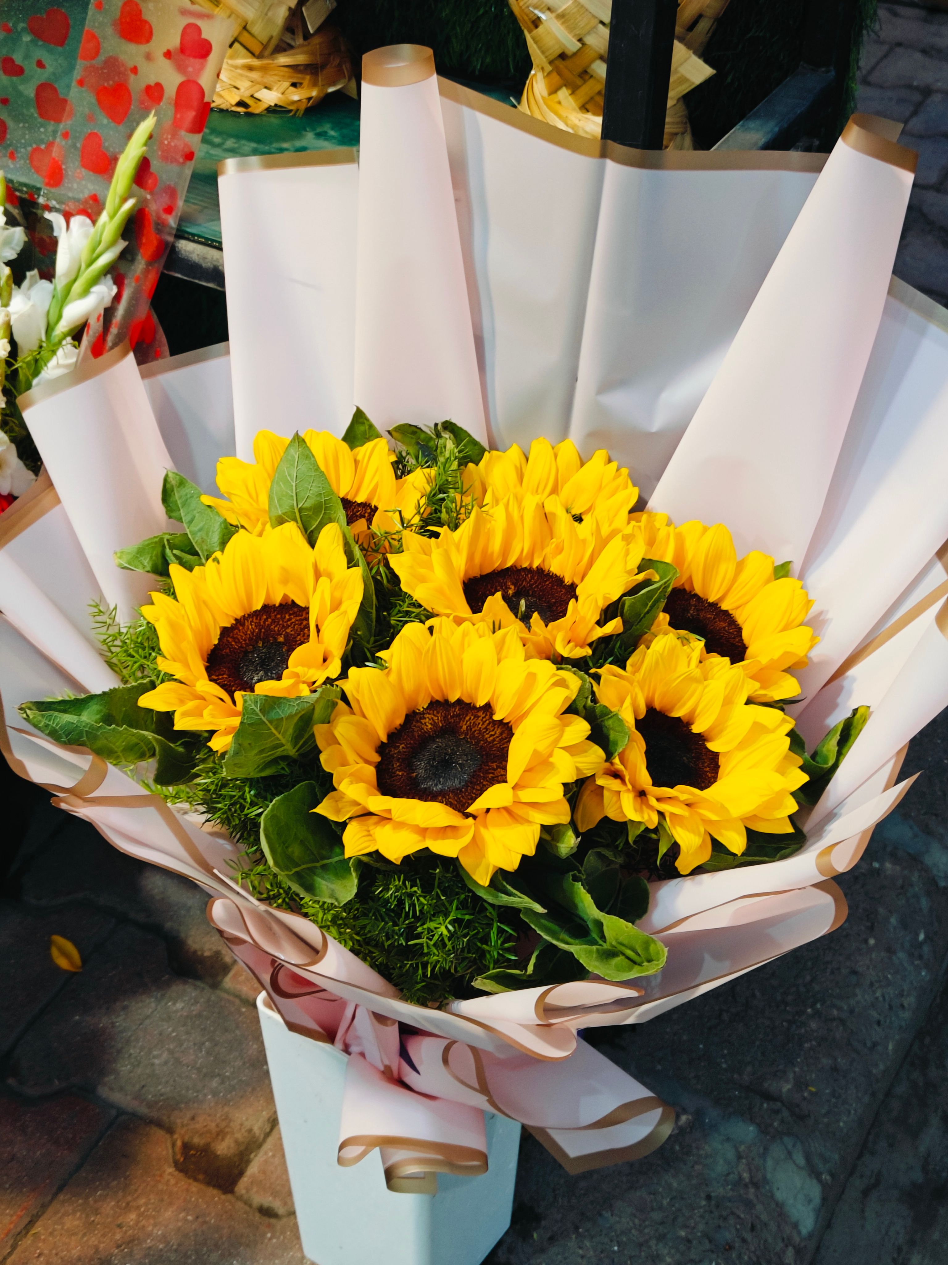 Hand Holding Bouquet · Free Stock Photo