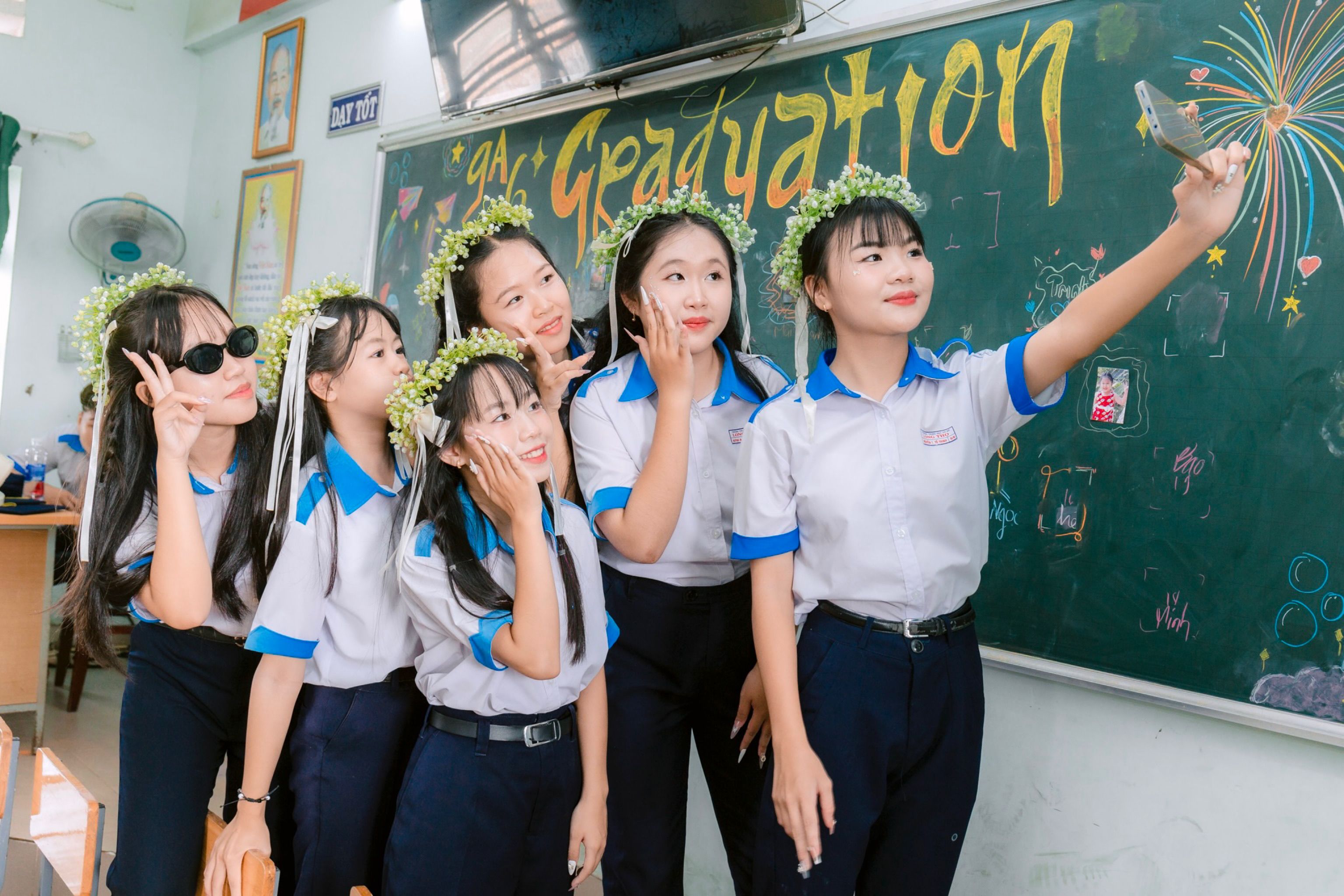 End Of School Year Kis Photos, Download The BEST Free End Of School ...
