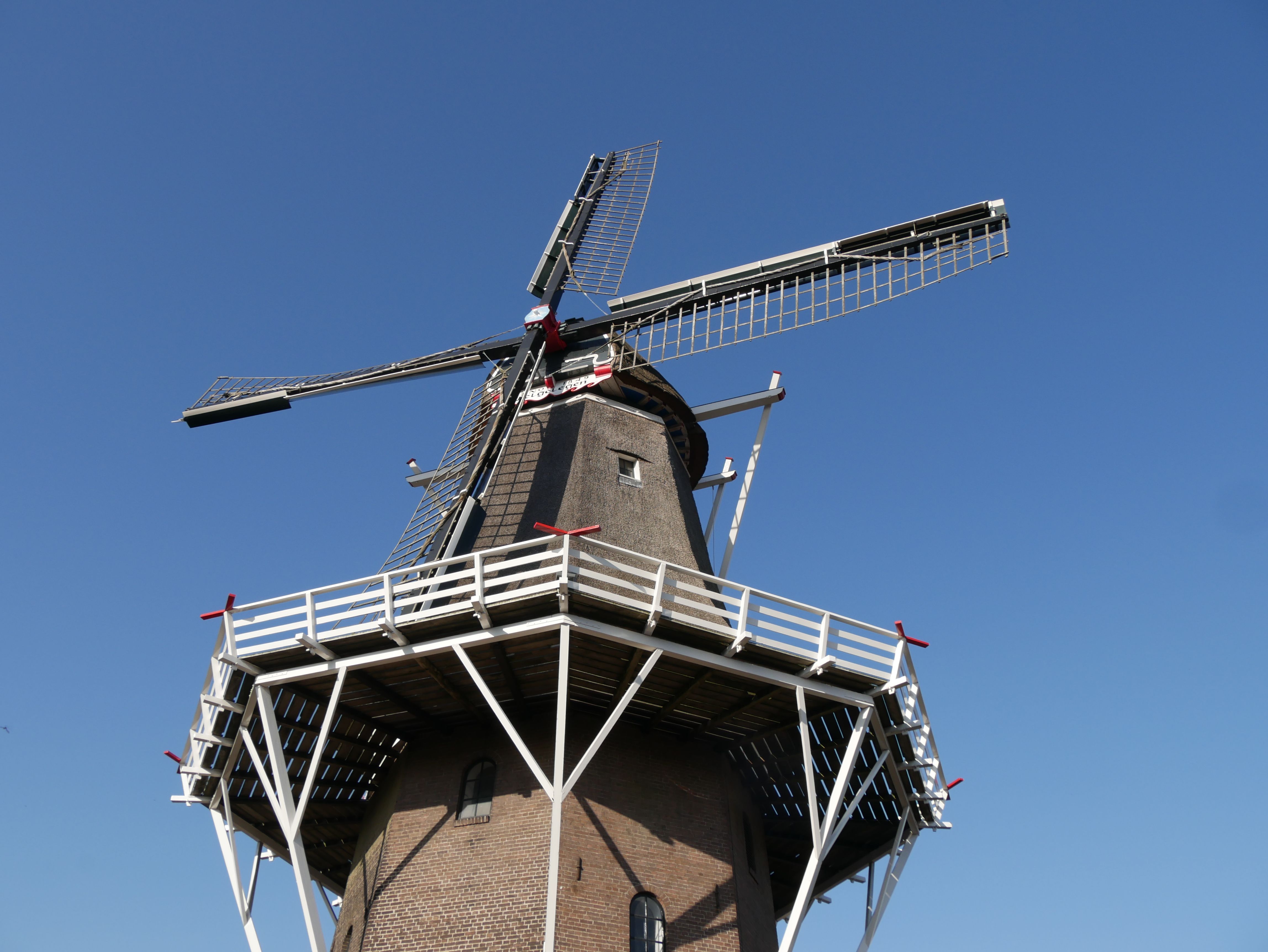 Scenic Dutch Windmill in Heerenveen, Netherlands · Free Stock Photo