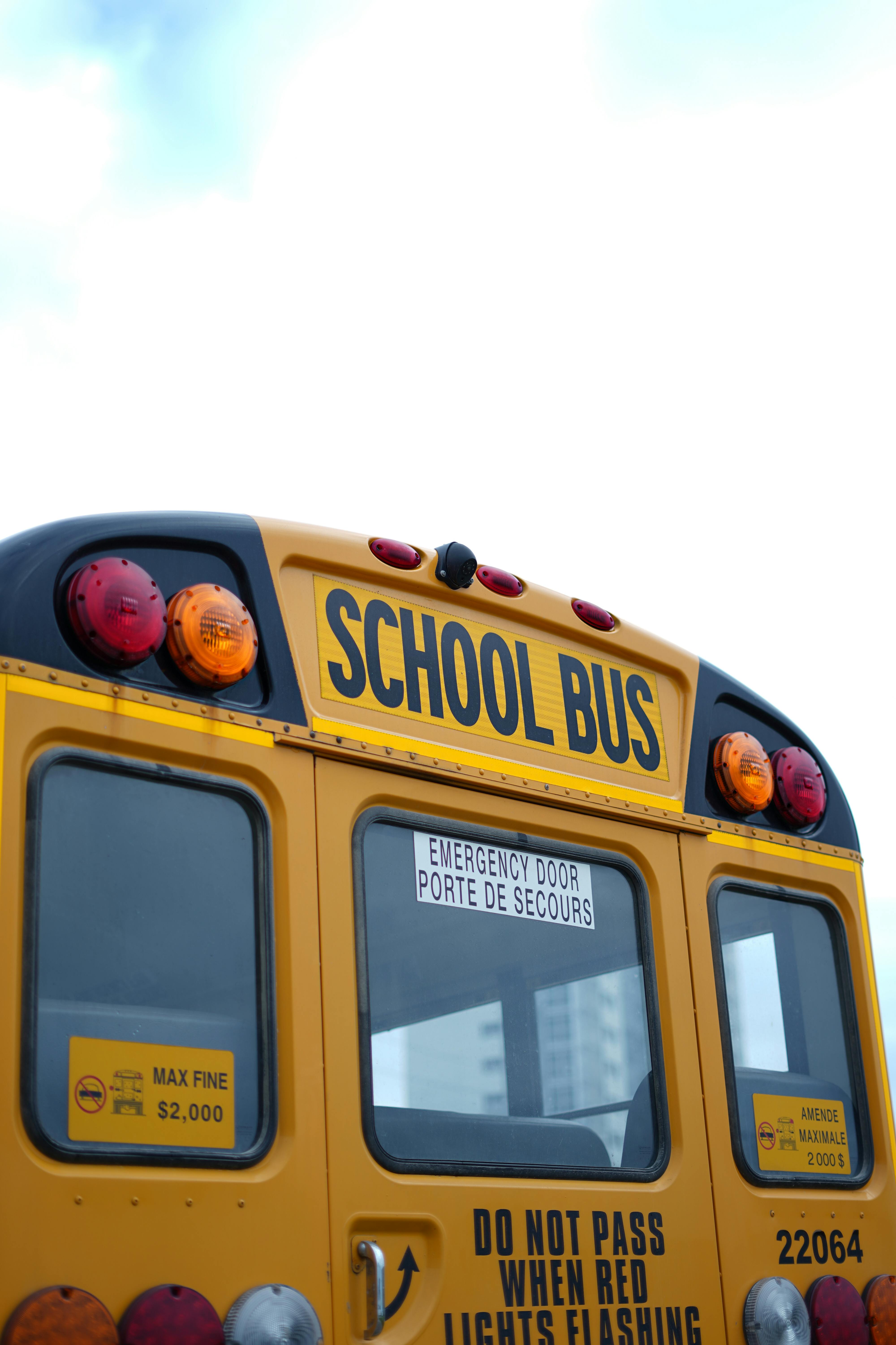 Yellow School Bus in Kitchener, Ontario · Free Stock Photo