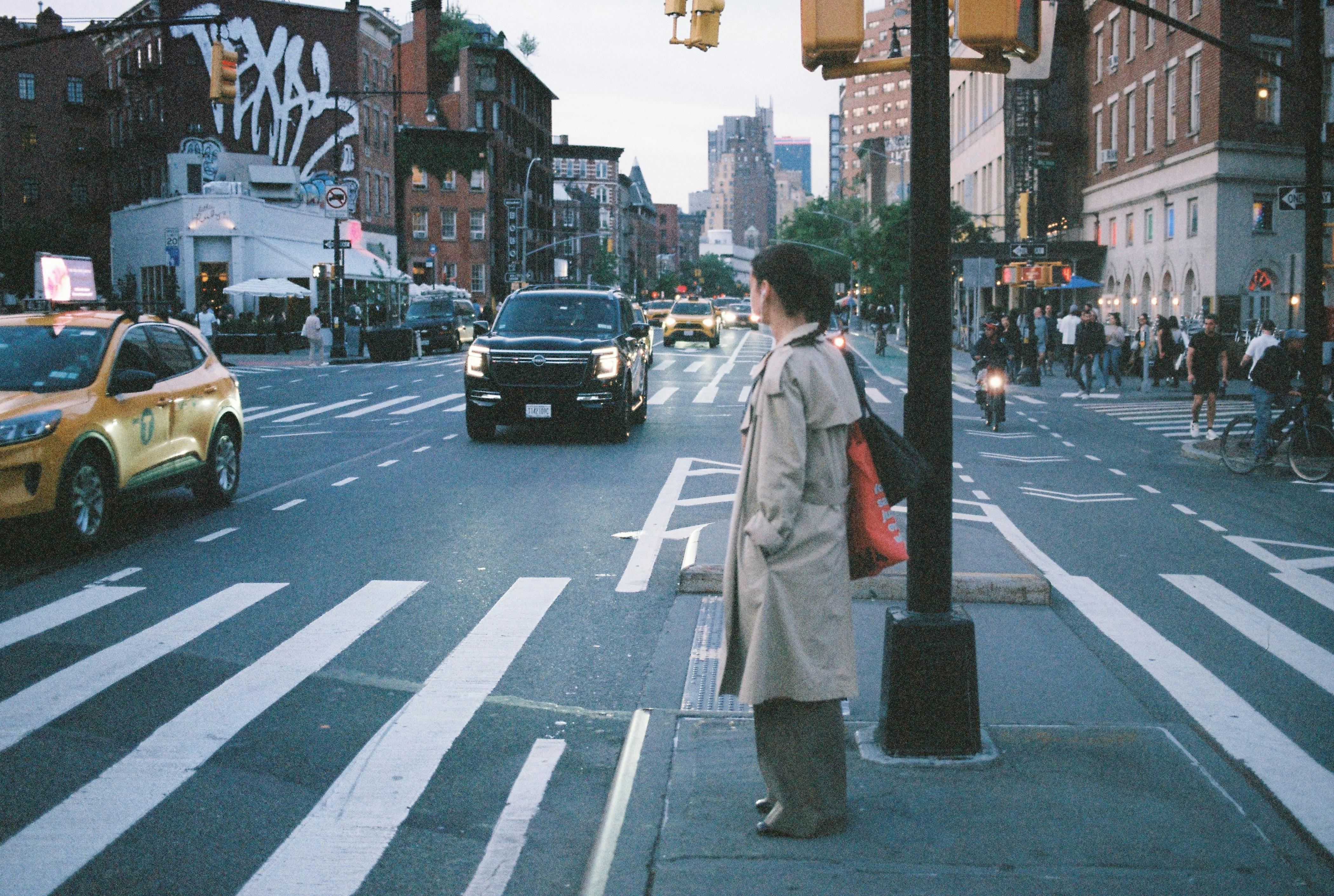 Urban Scene at Busy New York City Intersection · Free Stock Photo