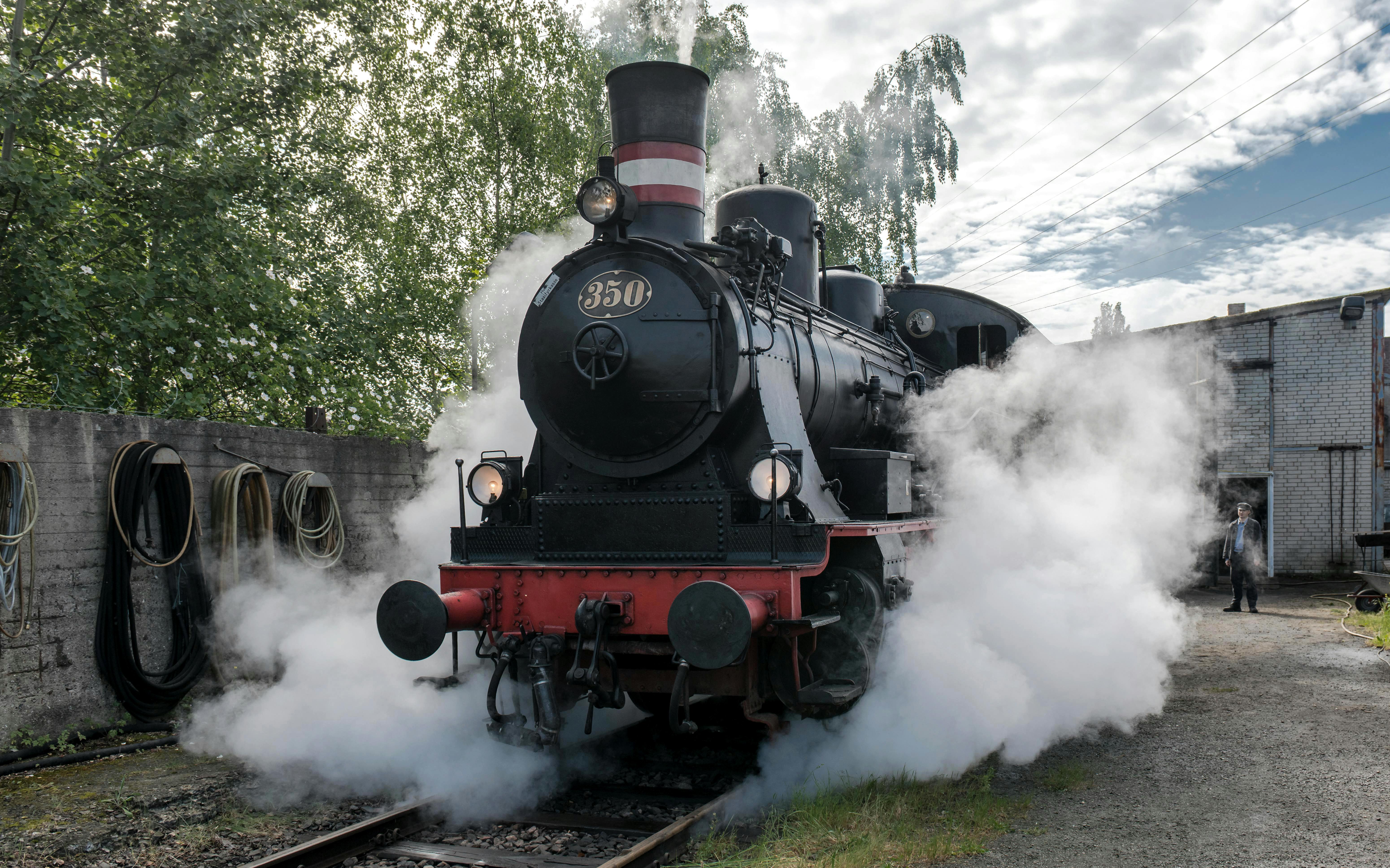 Historic Steam Train in Geesthacht, Germany · Free Stock Photo