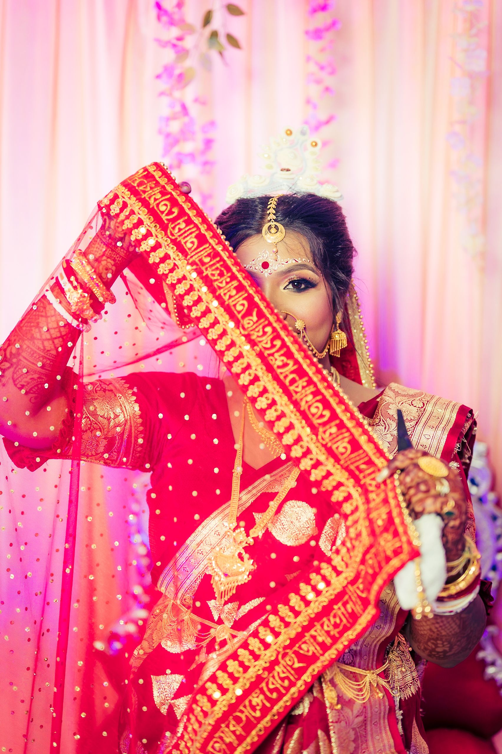 Elegant Indian Bride in Traditional Attire · Free Stock Photo