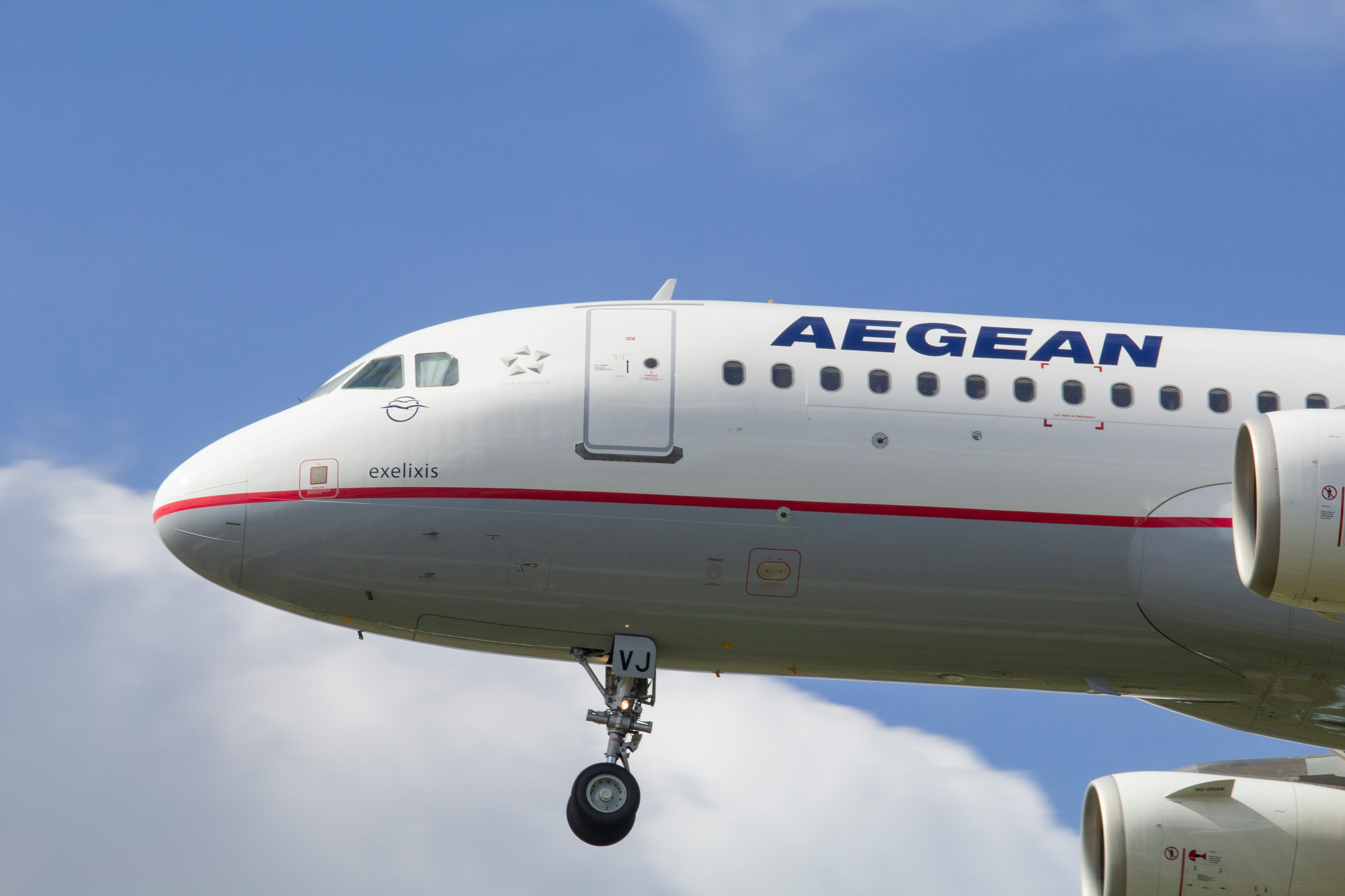 Aegean Airlines Airbus A321 in Flight Close-up · Free Stock Photo