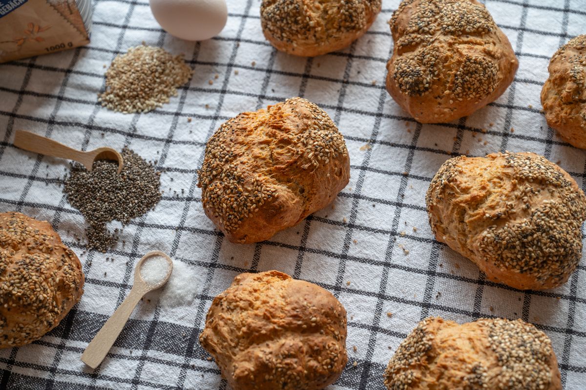 Bread Rolls Photos, Download The BEST Free Bread Rolls Stock Photos ...
