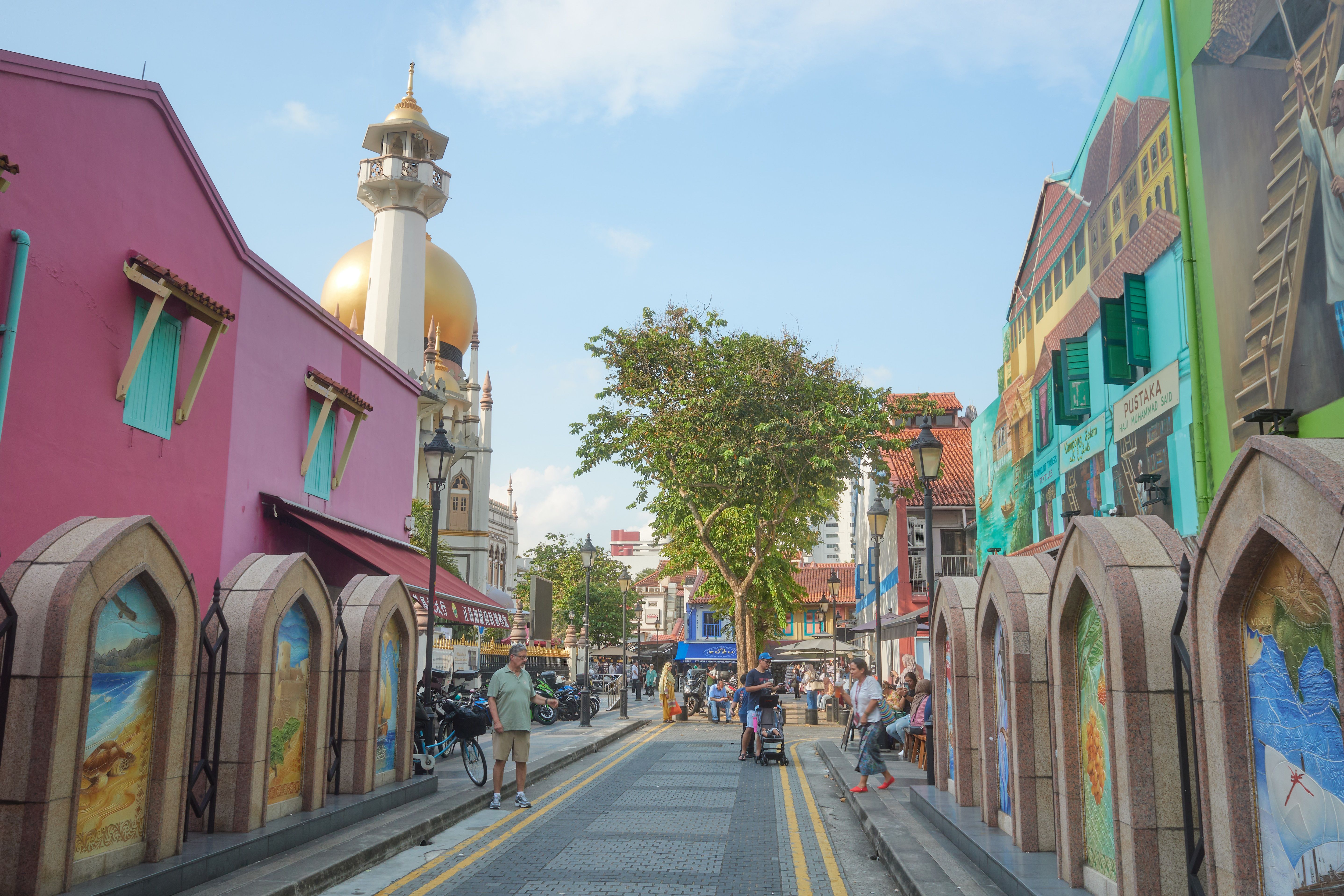 Vibrant Street Scene in Singapore's Historic Kampong Glam · Free Stock ...
