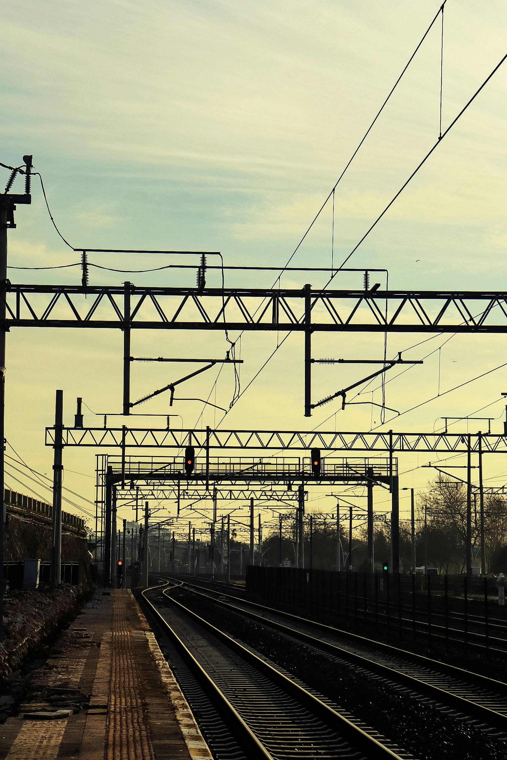 Yksi Rails Photos, Download The BEST Free Yksi Rails Stock Photos & HD ...