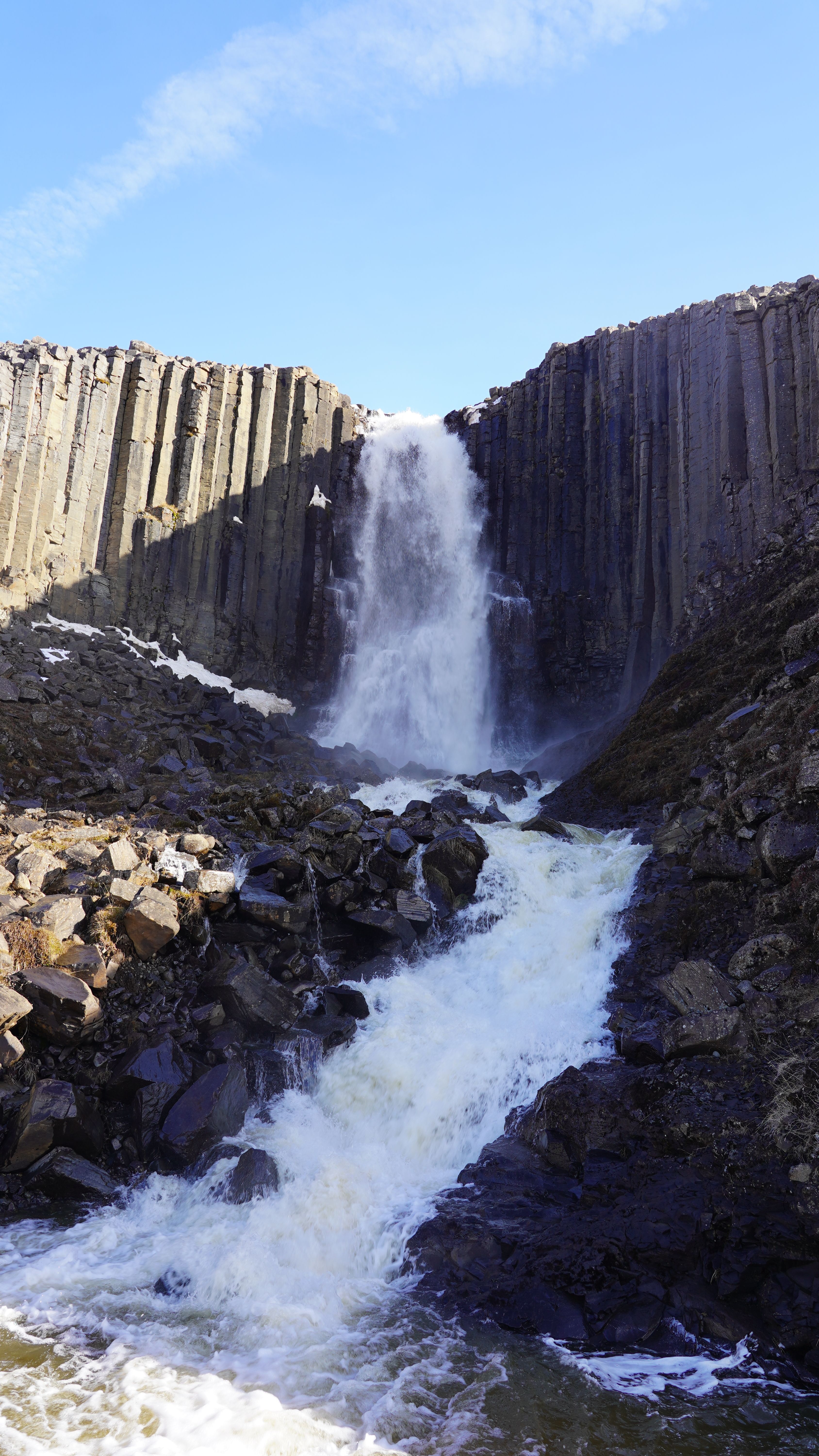 Stunning Icelandic Waterfall with Basalt Columns · Free Stock Photo