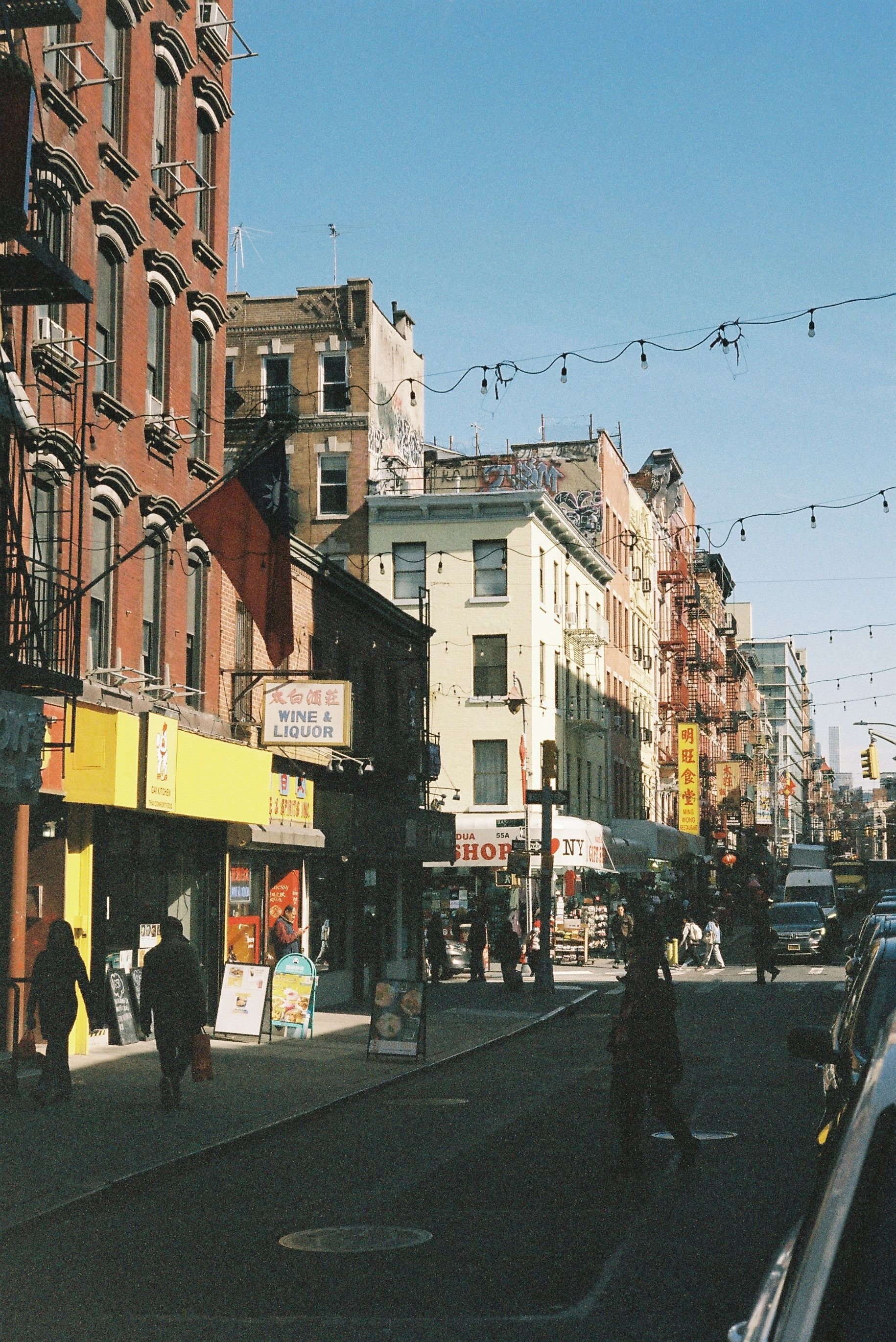 Urban Street Scene in Chinatown with Historic Buildings · Free Stock Photo