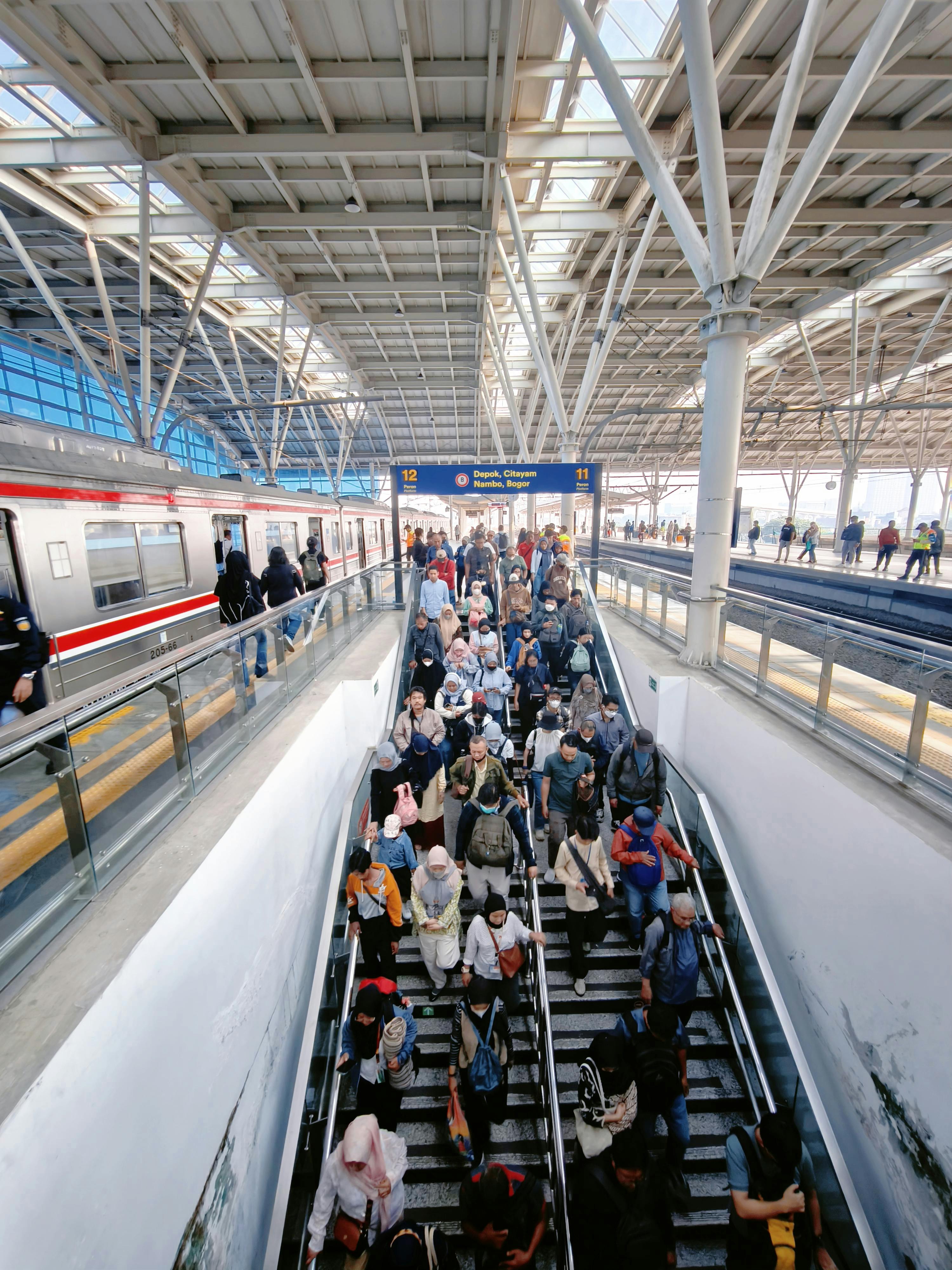 Crowded Train Station in Jakarta, Indonesia · Free Stock Photo