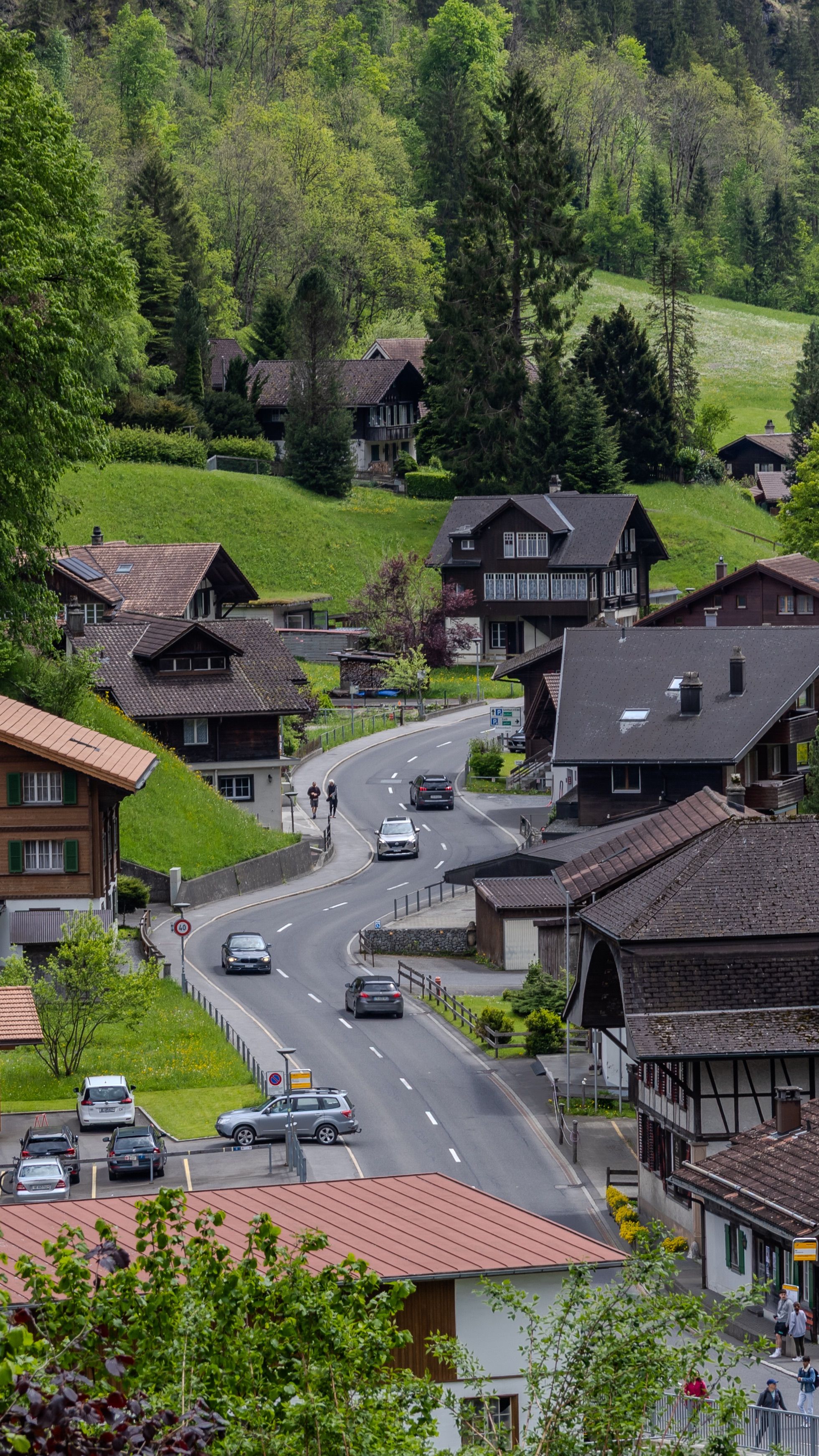 Charming Swiss Village with Rustic Homes · Free Stock Photo