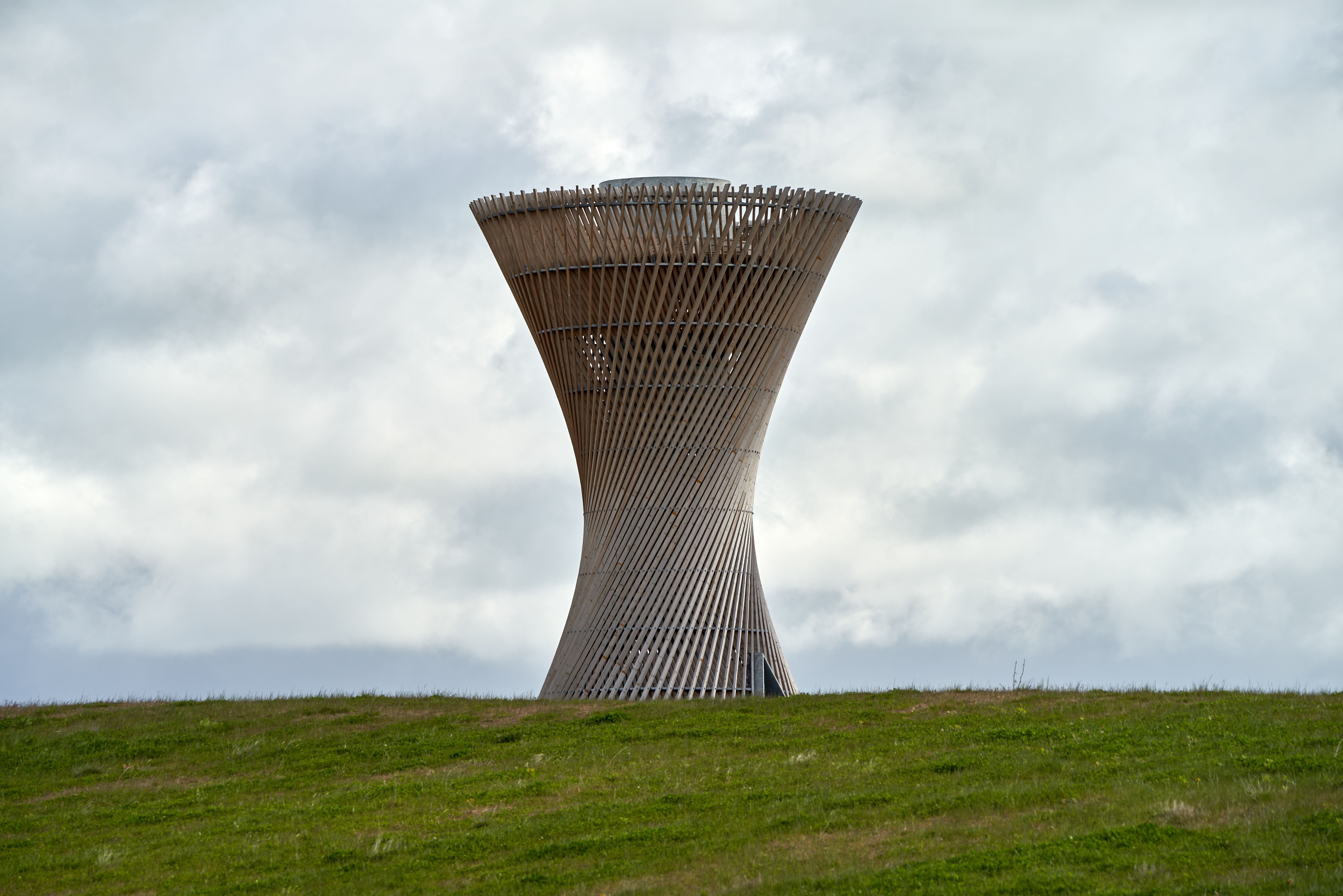 Torre De Observación Kärven En Varberg, Suecia: Impresionante Monumento ...