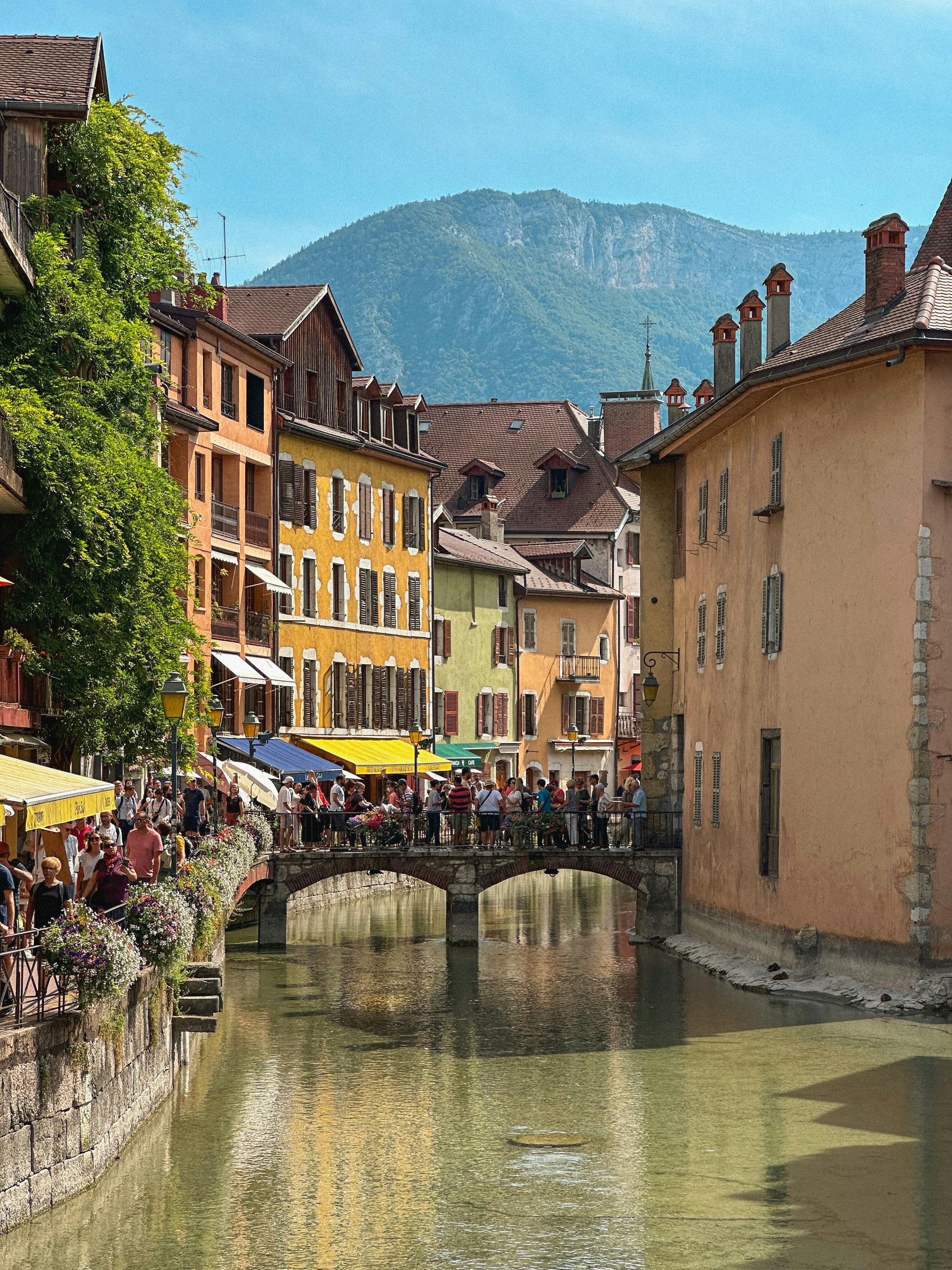 Charming Canal View in Annecy, France · Free Stock Photo
