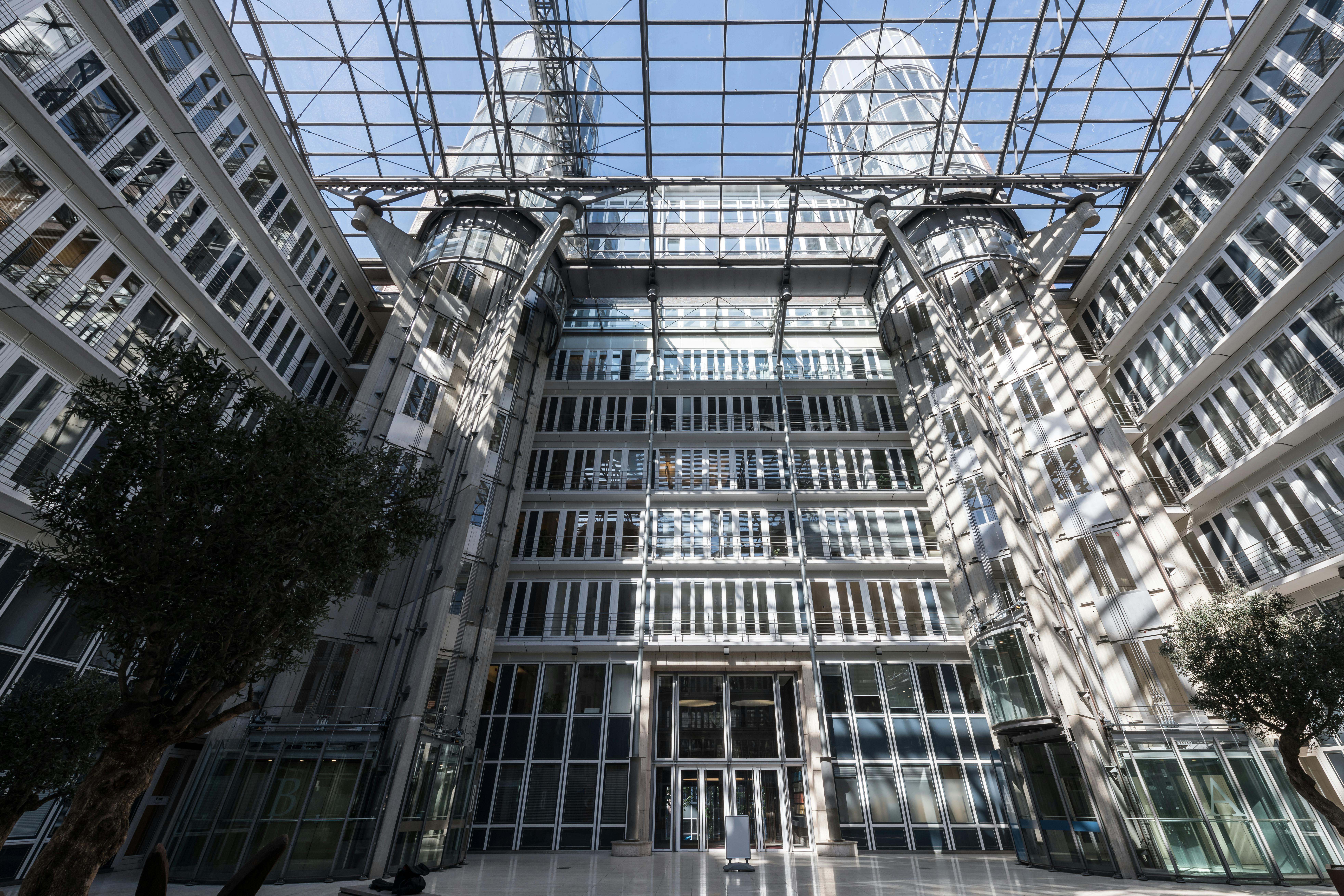 Modern Atrium in Hamburg Office Building · Free Stock Photo